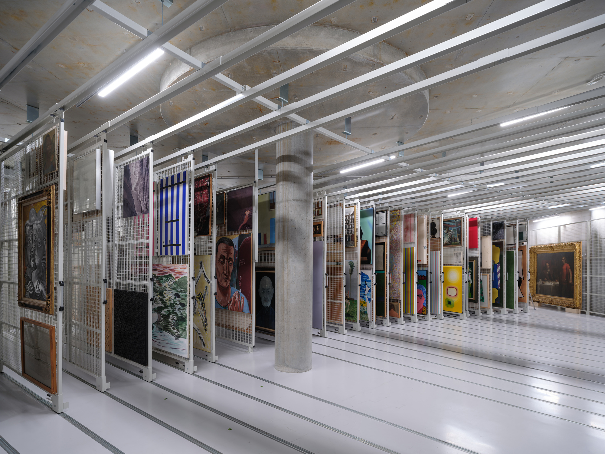 Gallery of The World’s First Fully Accessible Art Depot Museum is ...