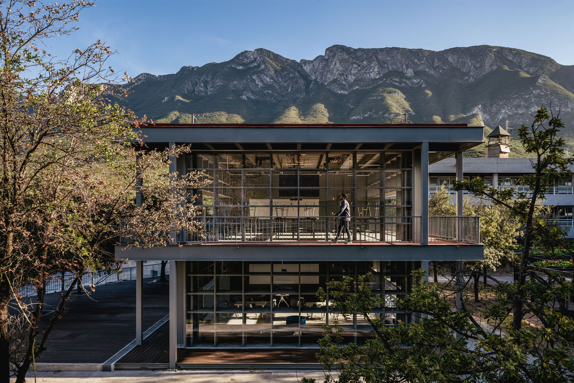 Gallery of Maker Space Building / Garza Camisay arquitectos - 8