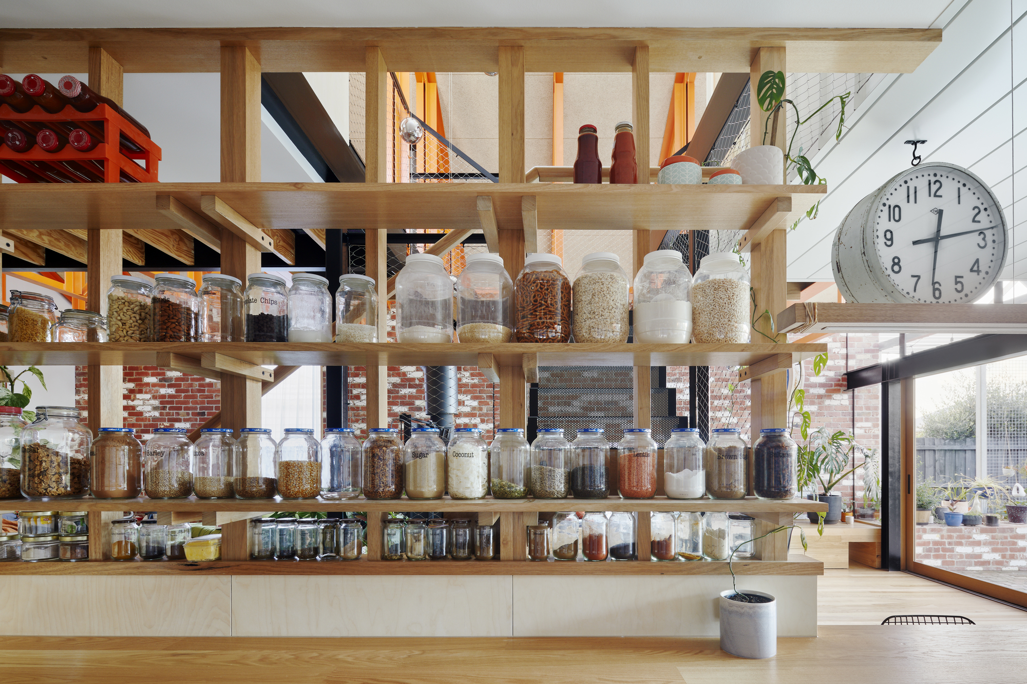 Gallery of Gantry House / OOF! architecture - 17