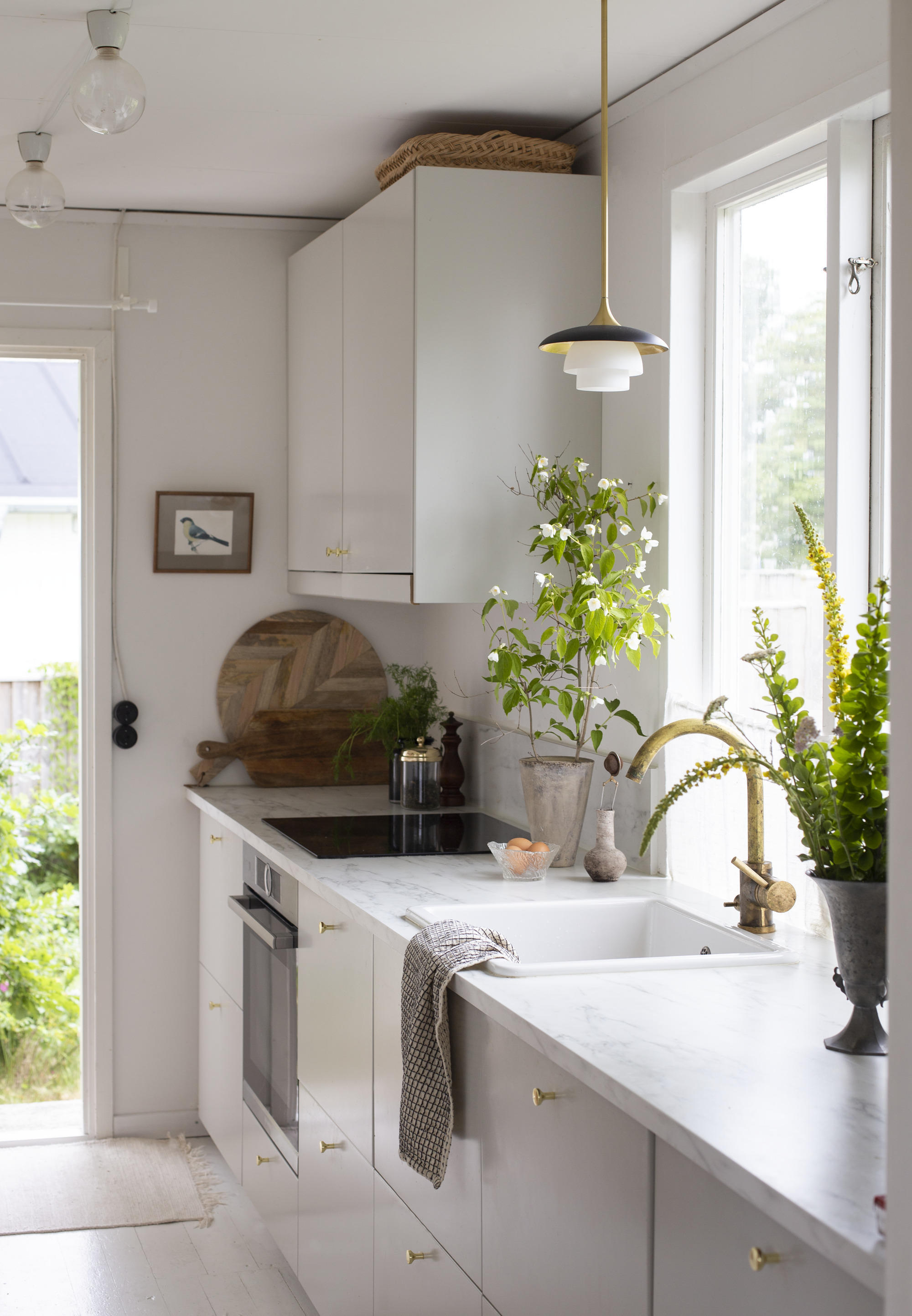 Gallery of Basic Tips on How to Warm Up Homes with Layered Lighting - 6