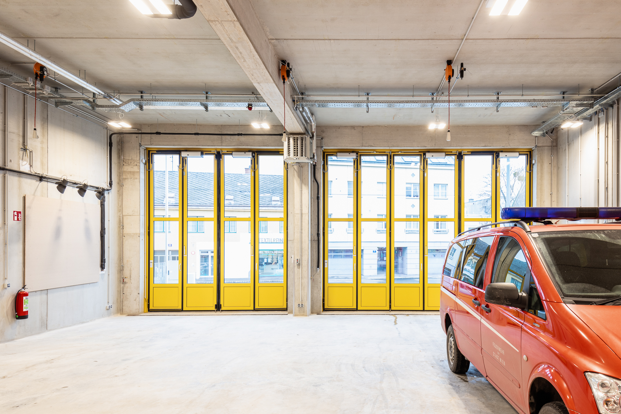 Gallery of Speising Fire Station / Illiz Architektur - 4