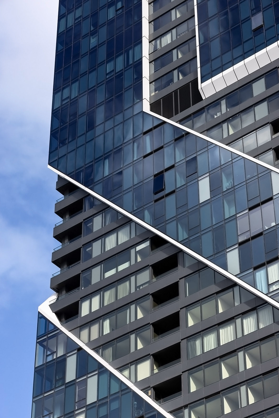 Gallery of The Pacifica Residential Tower / Plus Architecture - 4