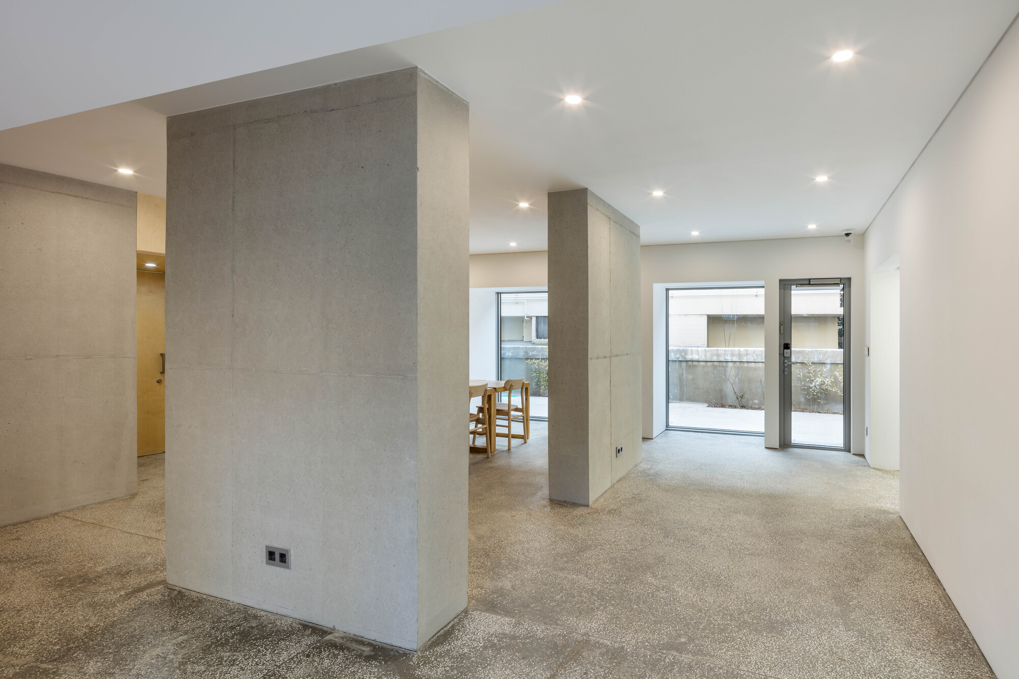 Gallery of Concrete Library / AGIT STUDIO - 12