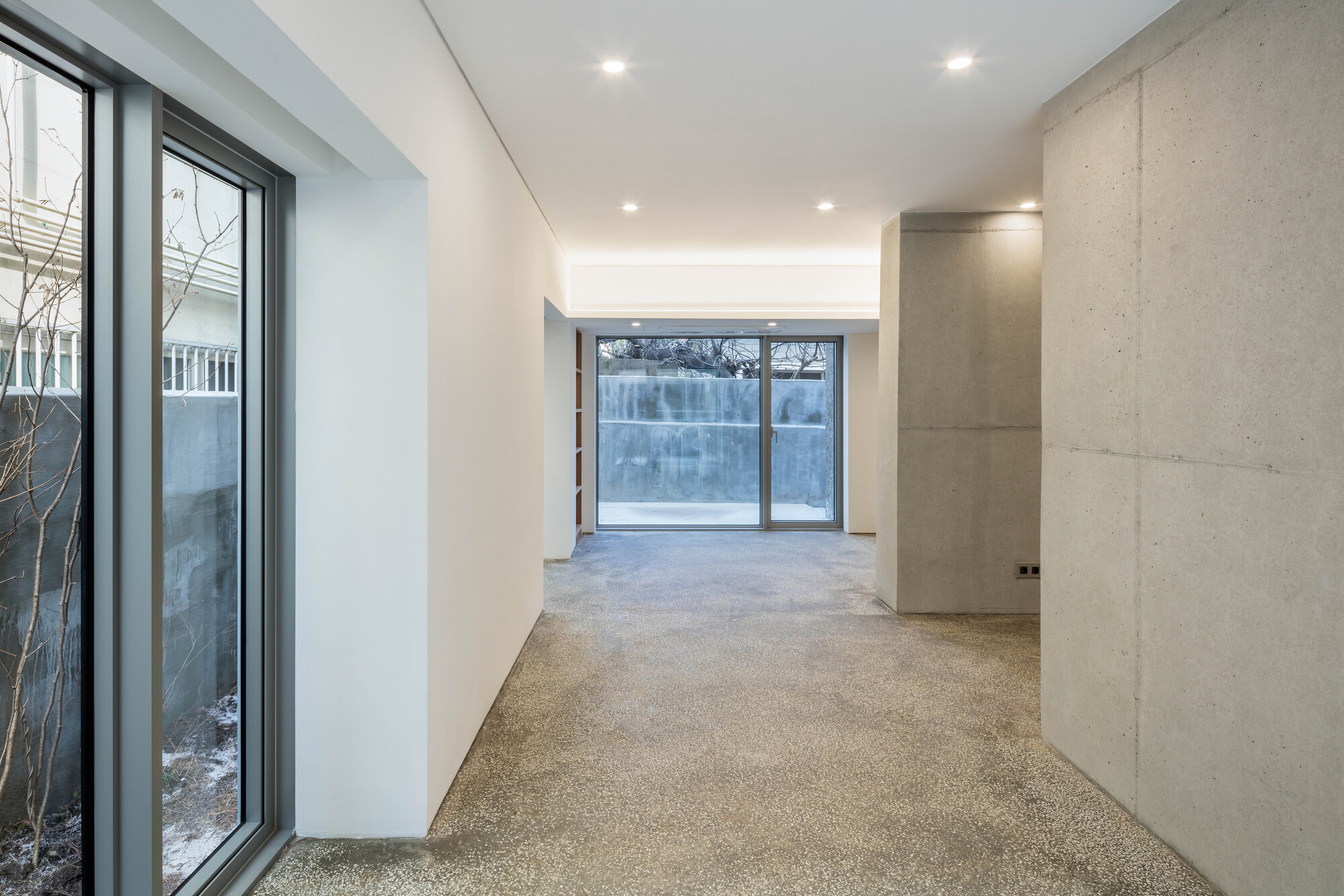 Gallery of Concrete Library / AGIT STUDIO - 13