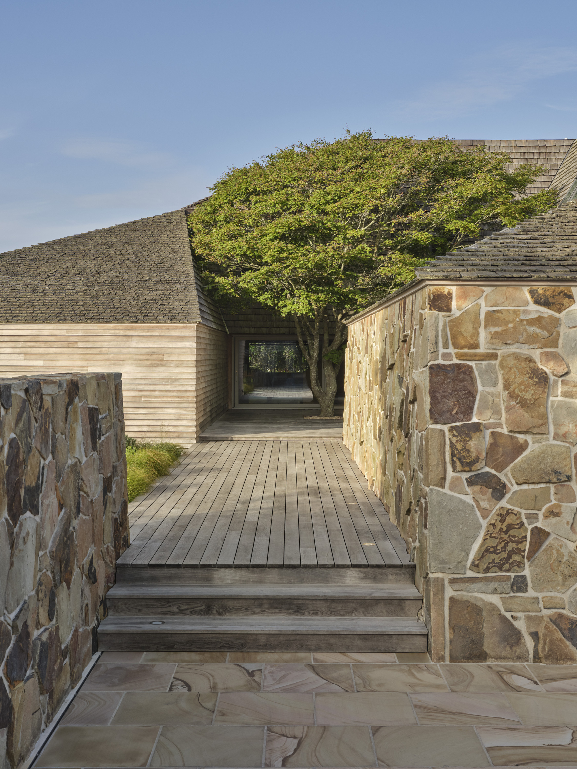 Gallery of Renovation and Transformation of a Norman Jaffe House / Neil ...