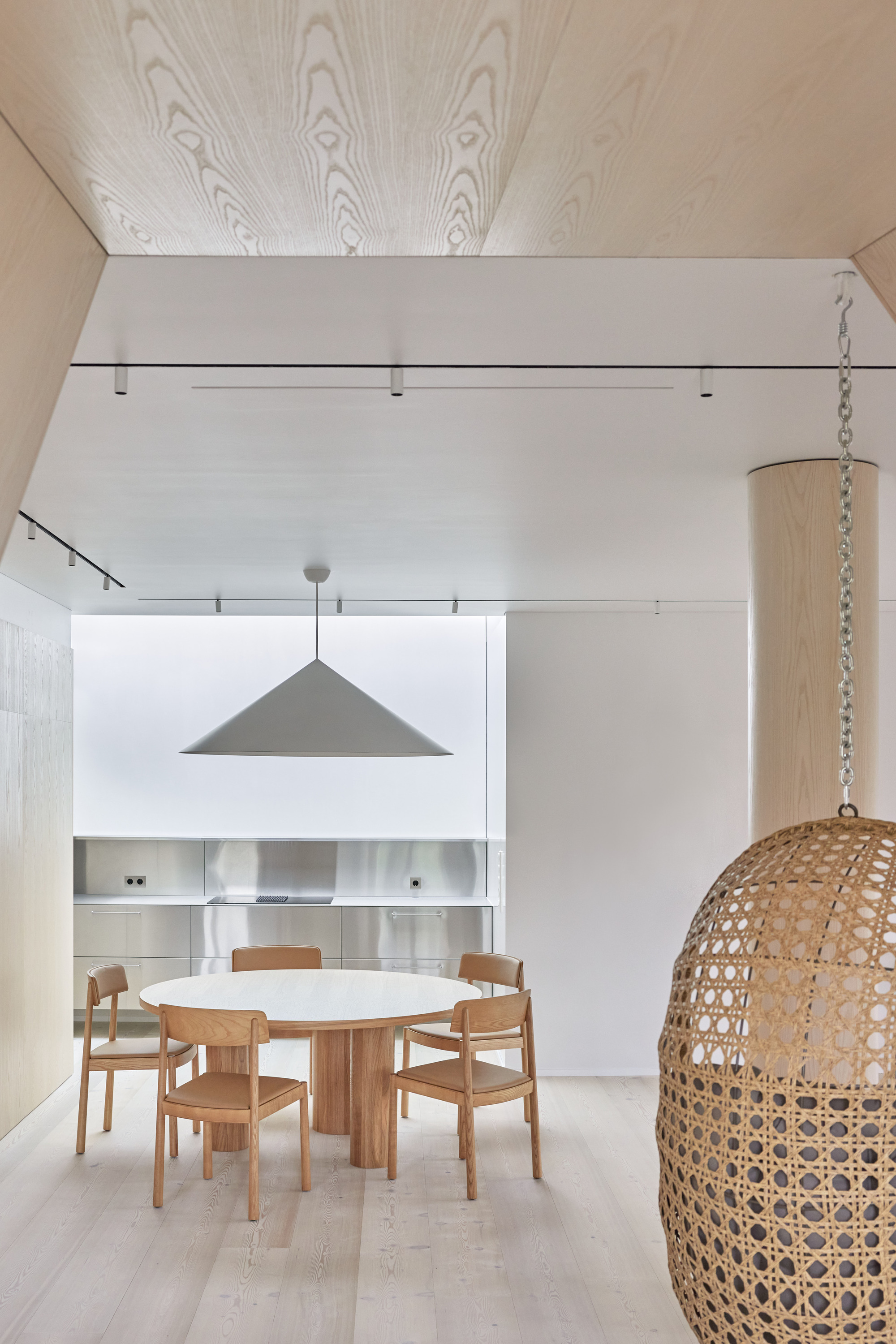 Gallery of Flat in Zverynas / HEIMA architects - 14