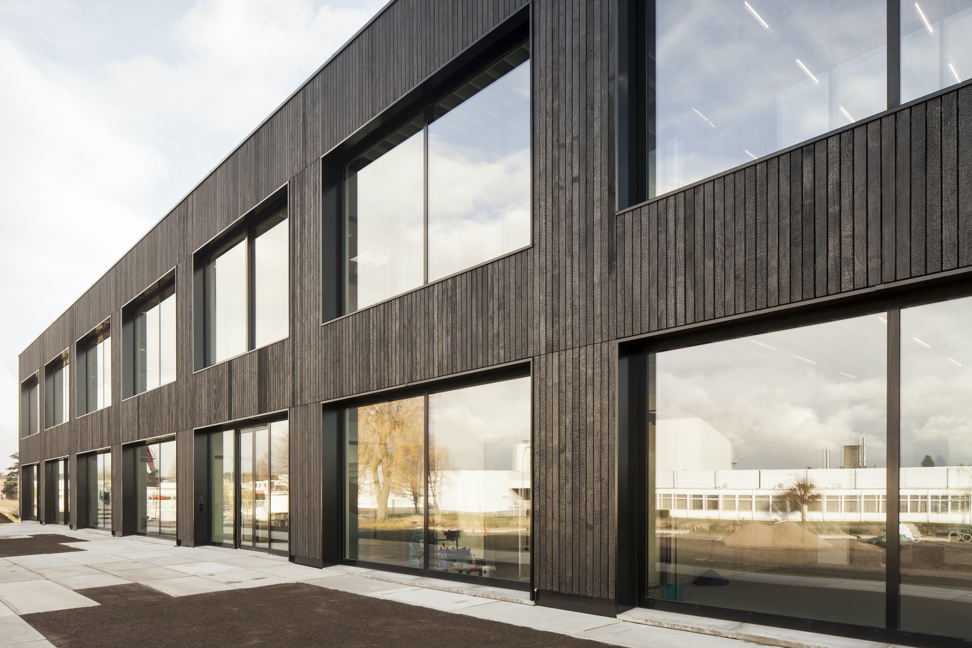 Gallery of Van Hoecke Offices & Production Hall / B-architecten - 7