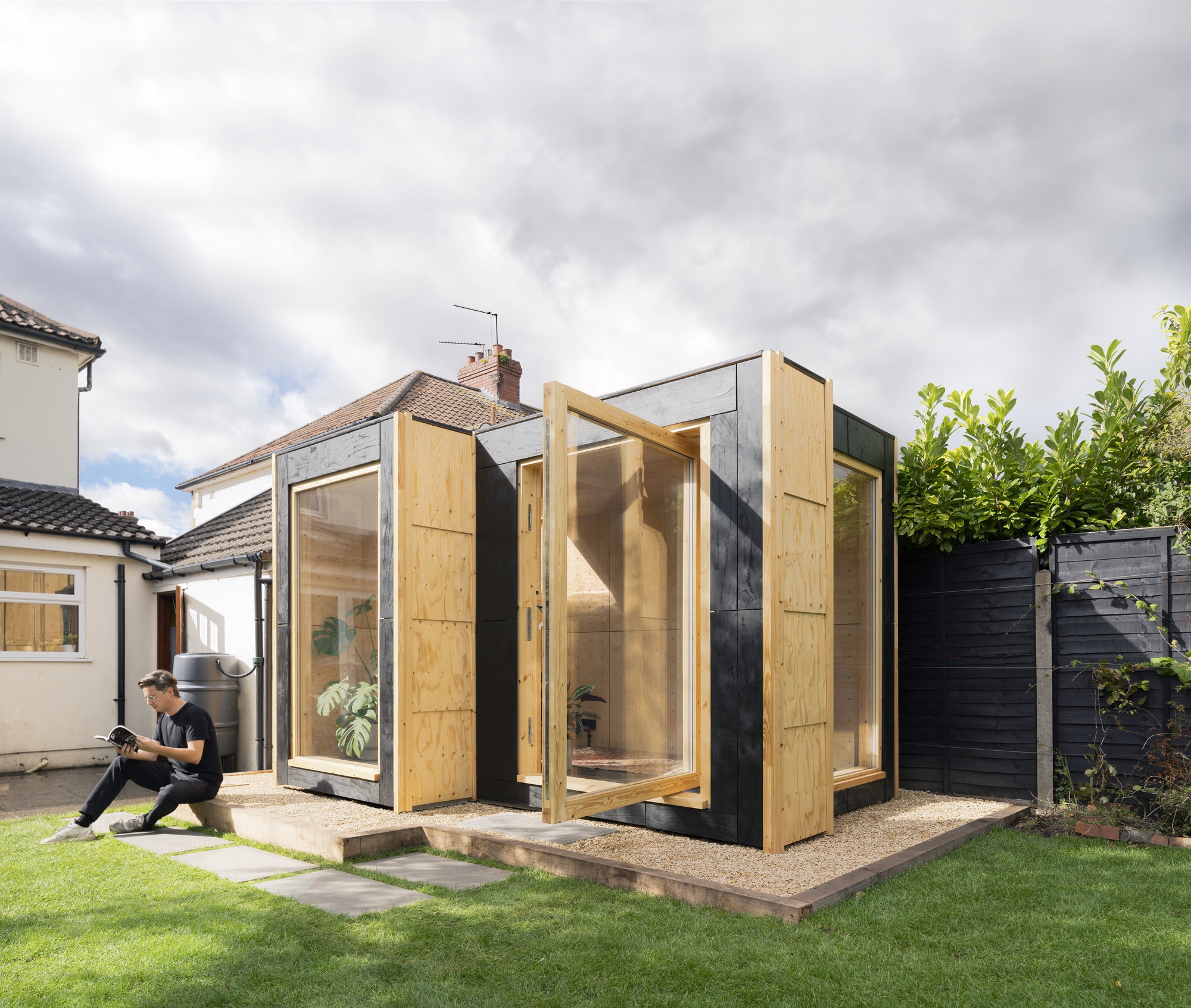 Gallery of Dwelling Unit for Musicians / AUAR - 2