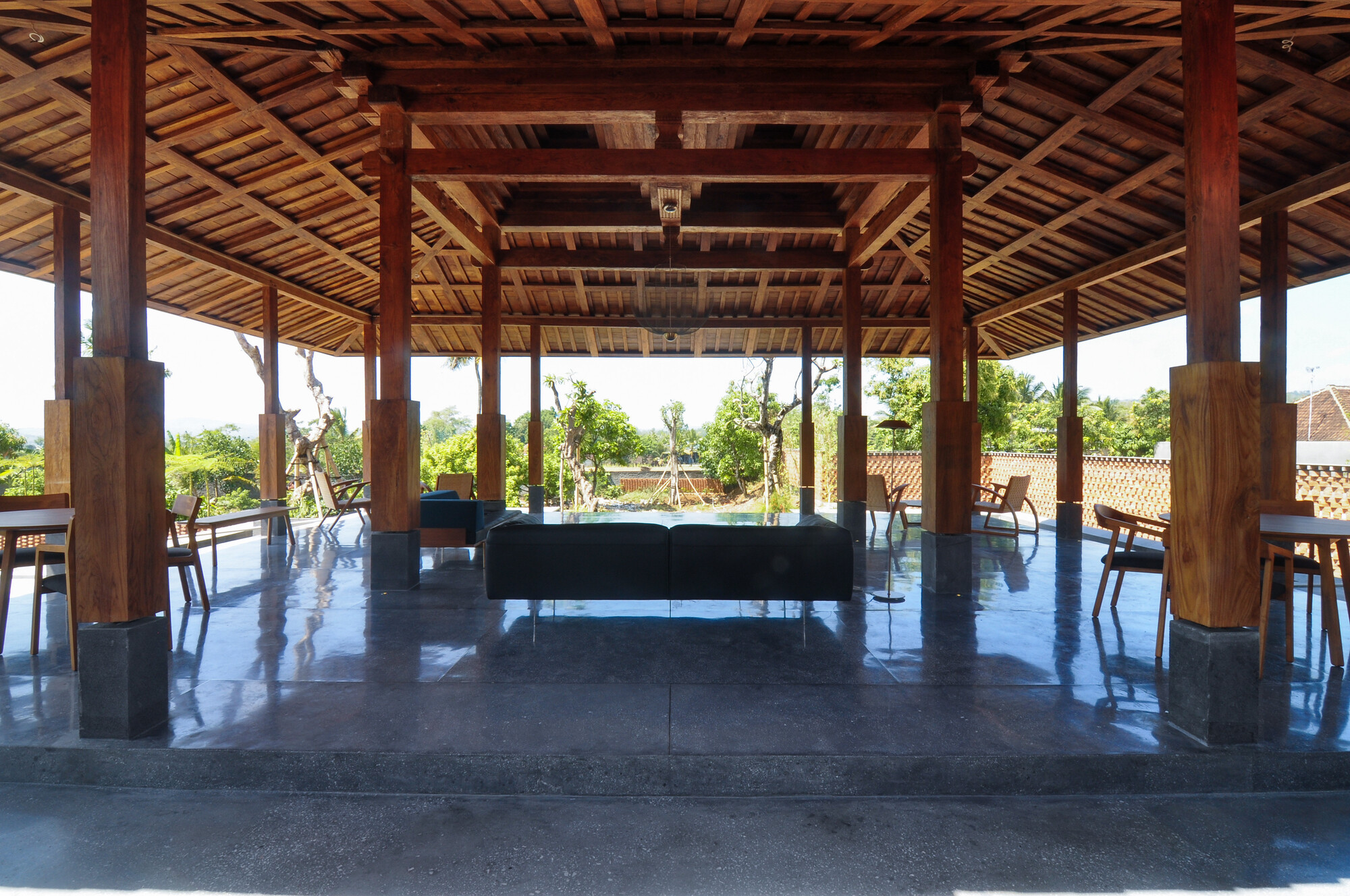 Gallery of Omah Djawa House / Budi Pradono Architects - 2