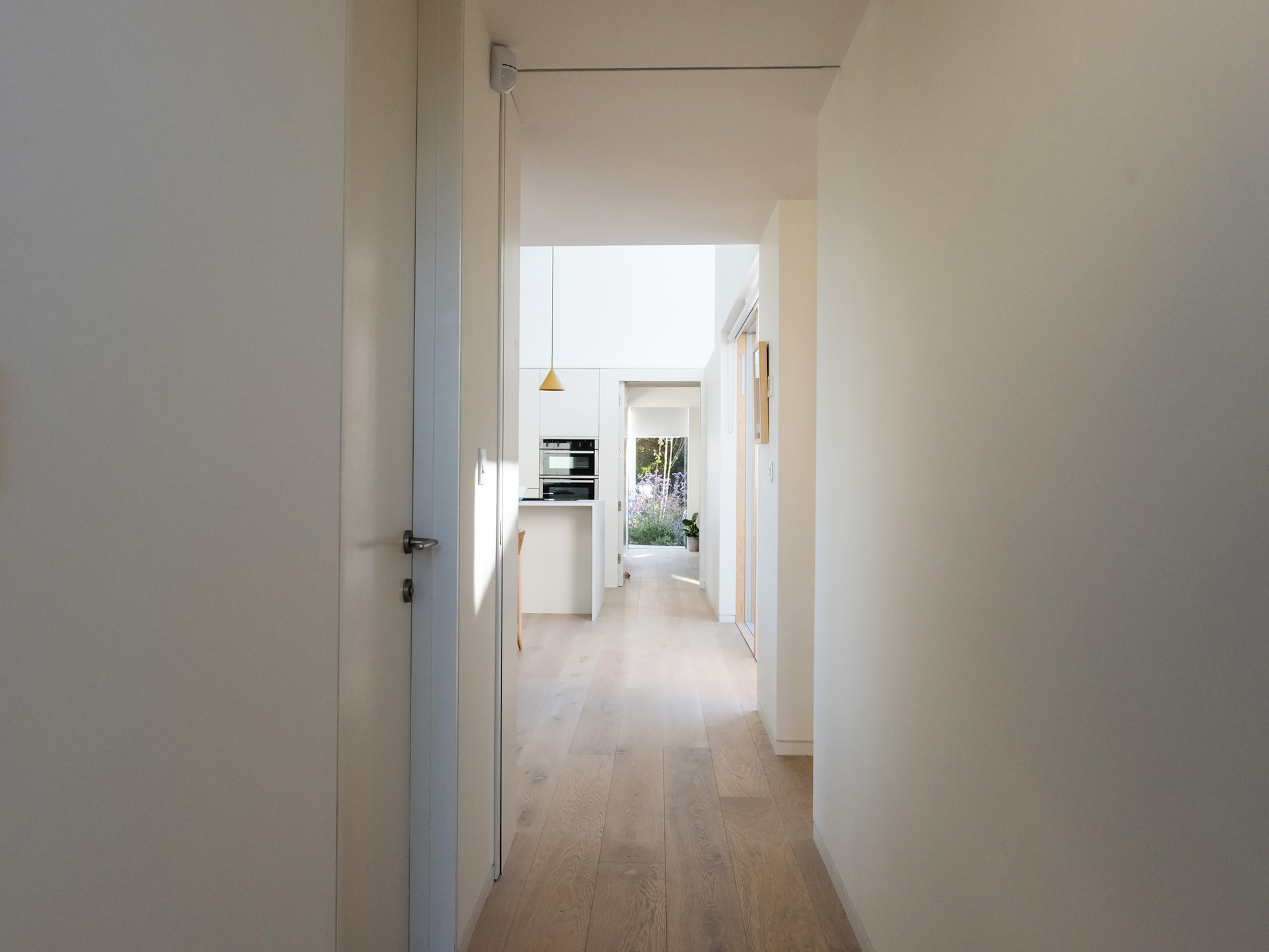 Gallery of Seoidin Courtyard House / DUA - 13