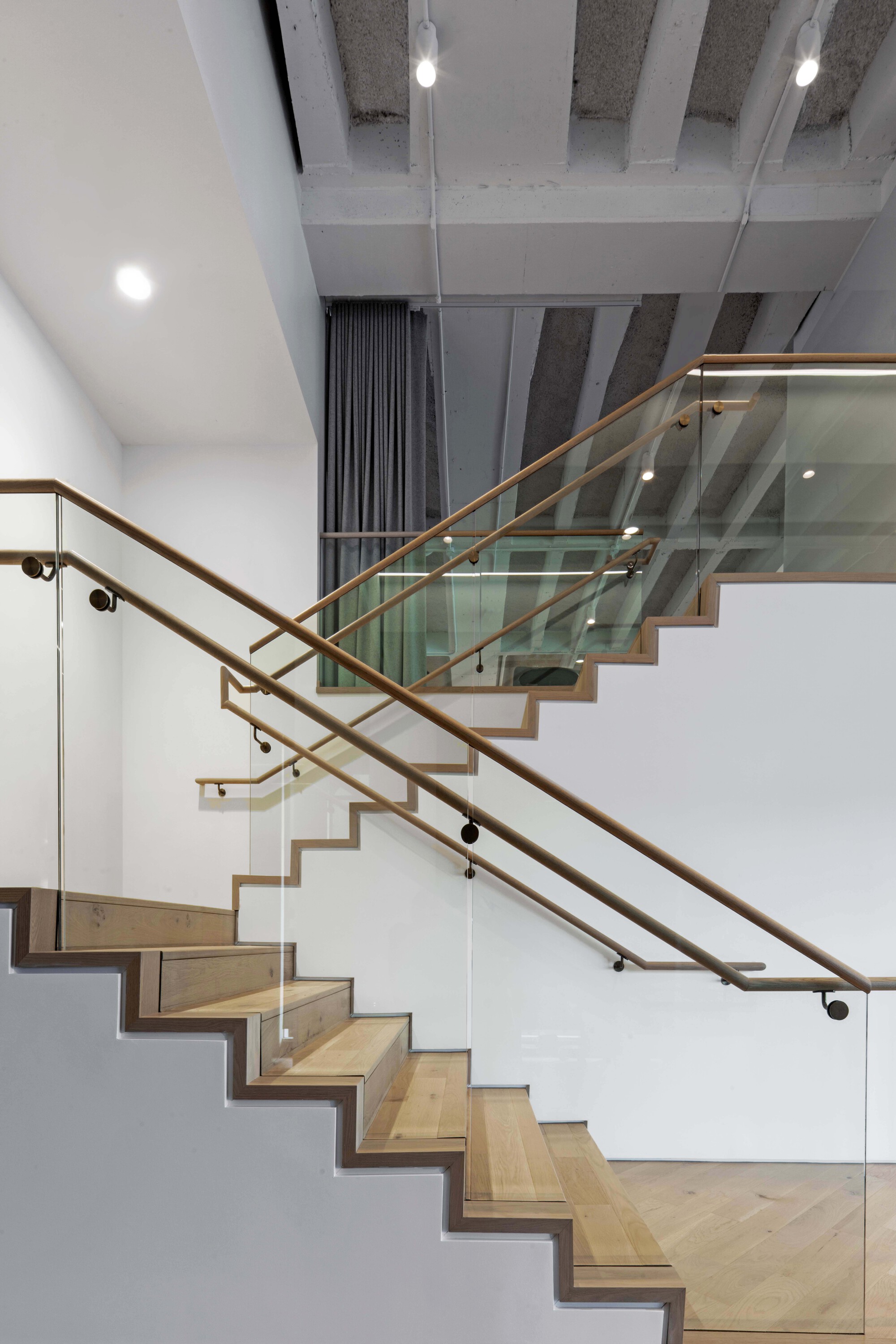 Gallery of UTA Offices / HASTINGS Architecture - 16