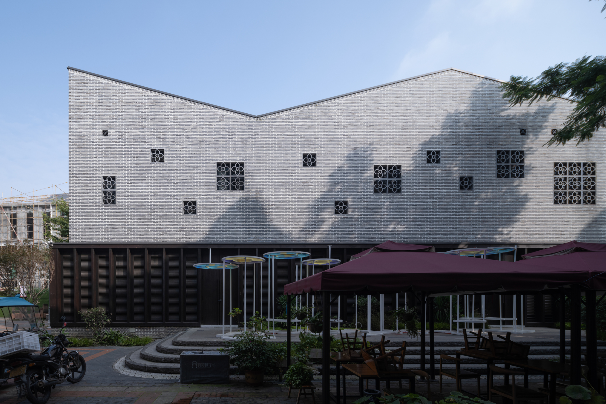 Gallery of Qionglai Art Museum / REL ARCHITECTS - 7