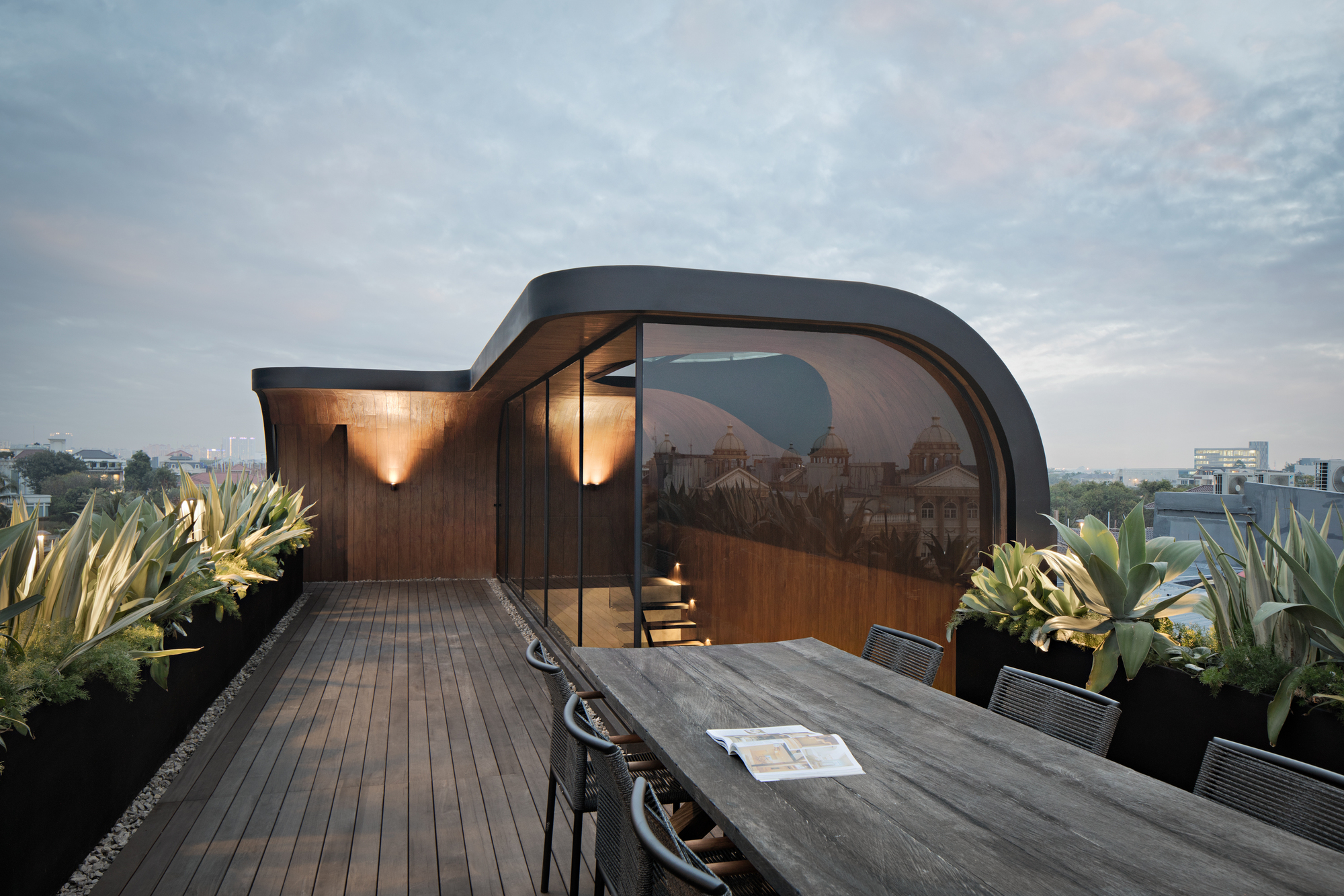 Gallery of Porosity From Above Office / K-Thengono Design Studio - 6