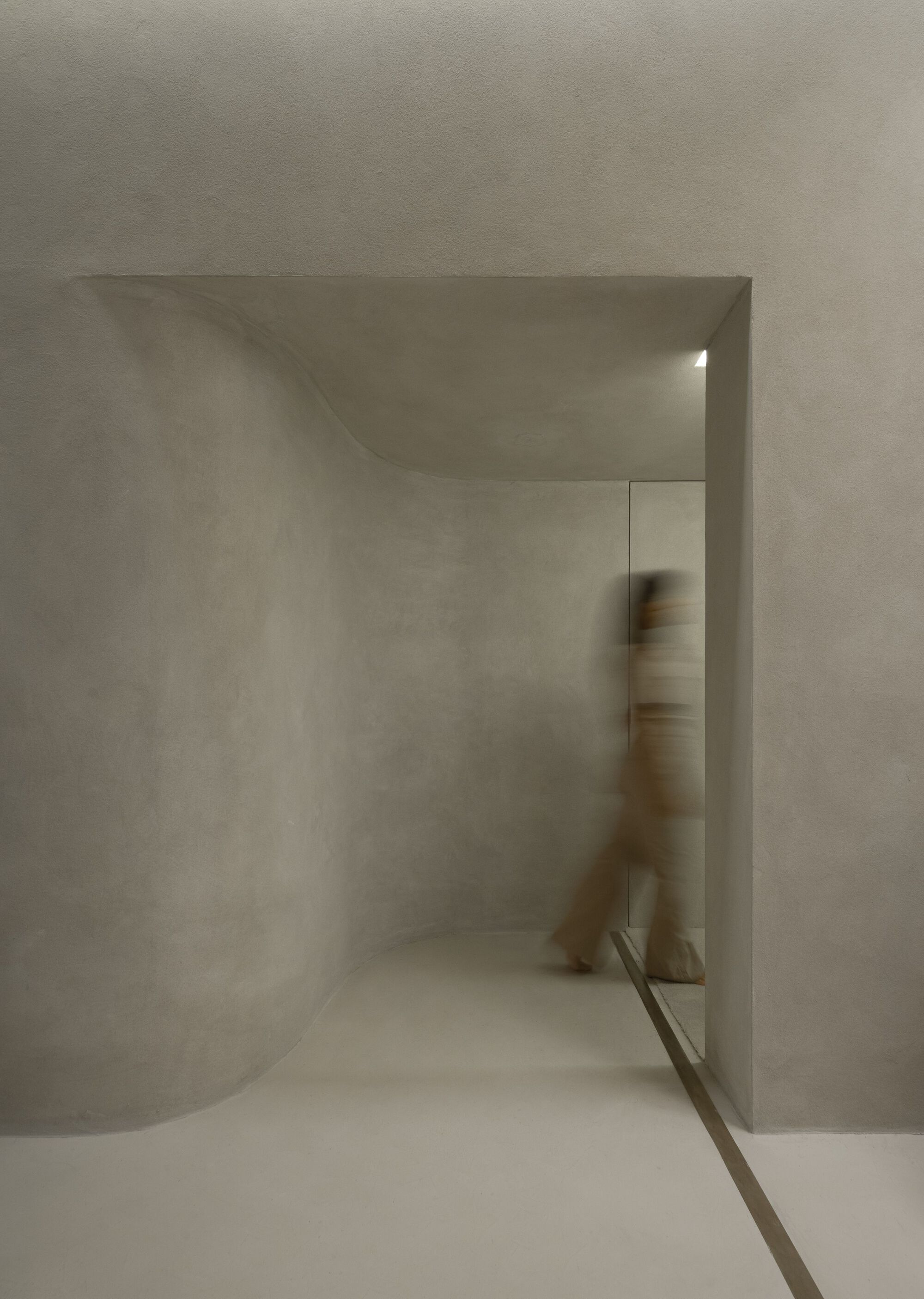 Gallery of Haight Clothing Store / AIA Estúdio + Raphael Tepedino - 17