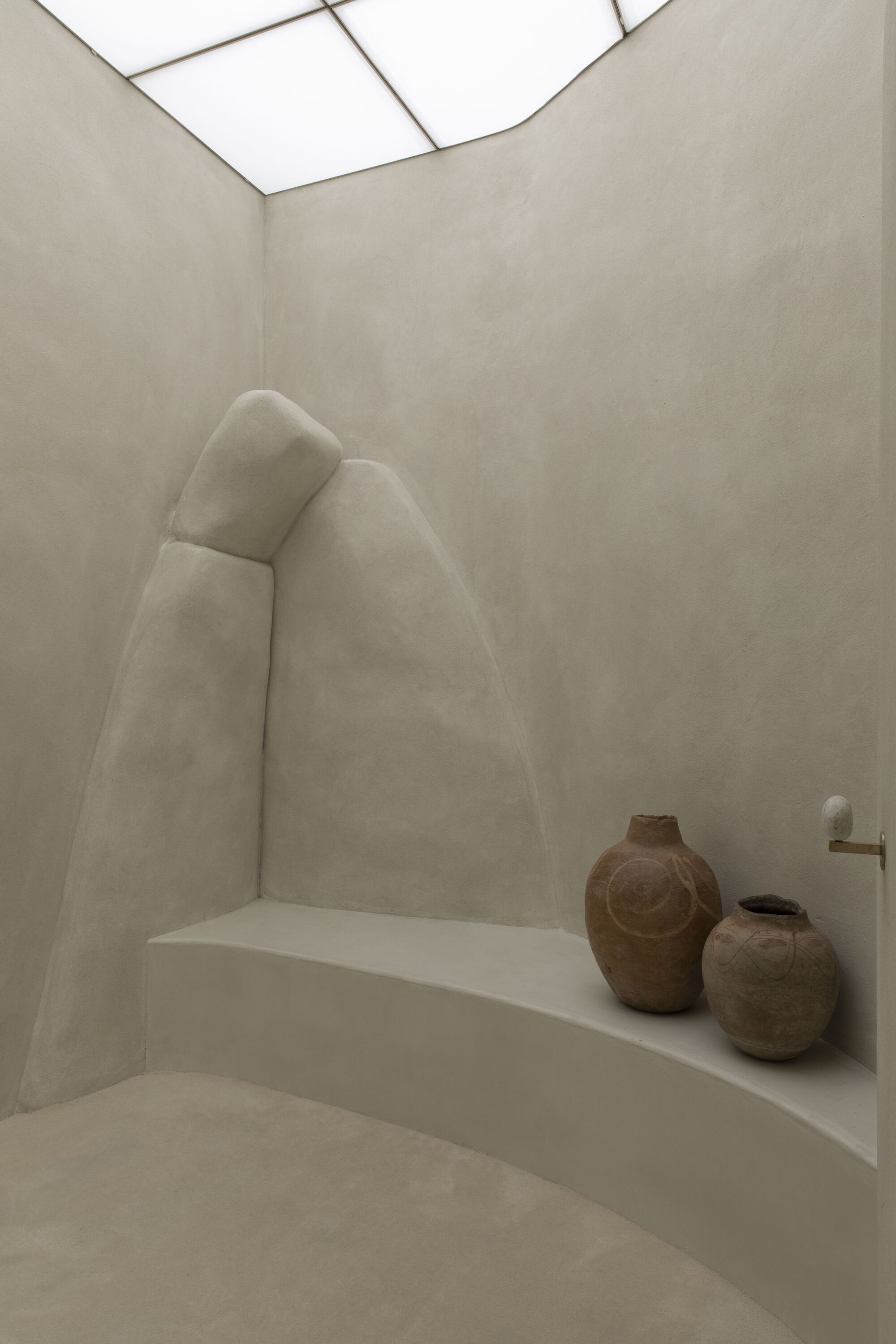 Gallery of Haight Clothing Store / AIA Estúdio + Raphael Tepedino - 13