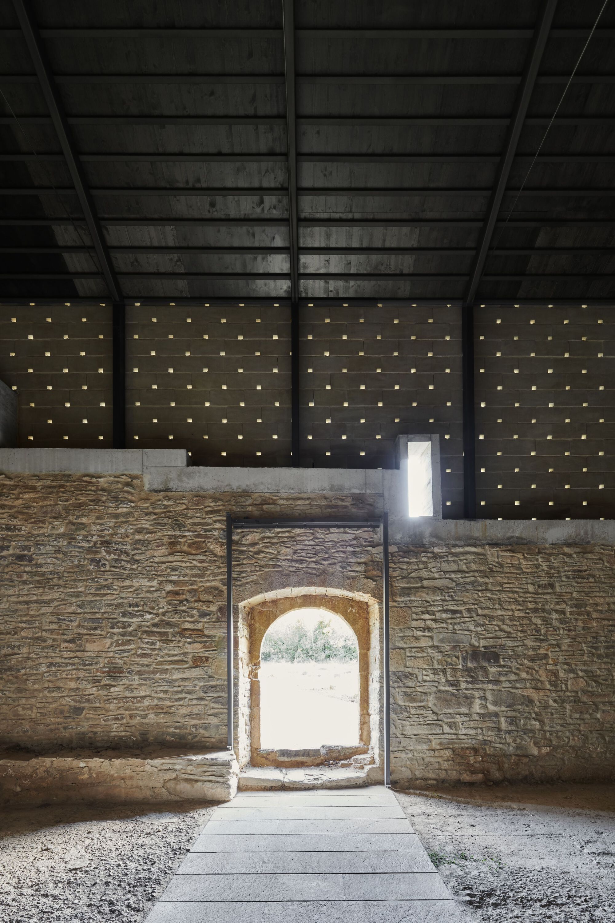 Galería de Restauración ermita de San Juan de Ruesta / Sebastián ...