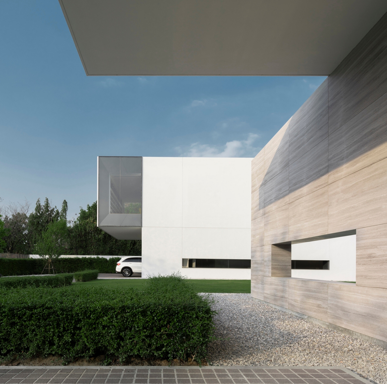 Gallery of Hidden House / Architects 49 - 3