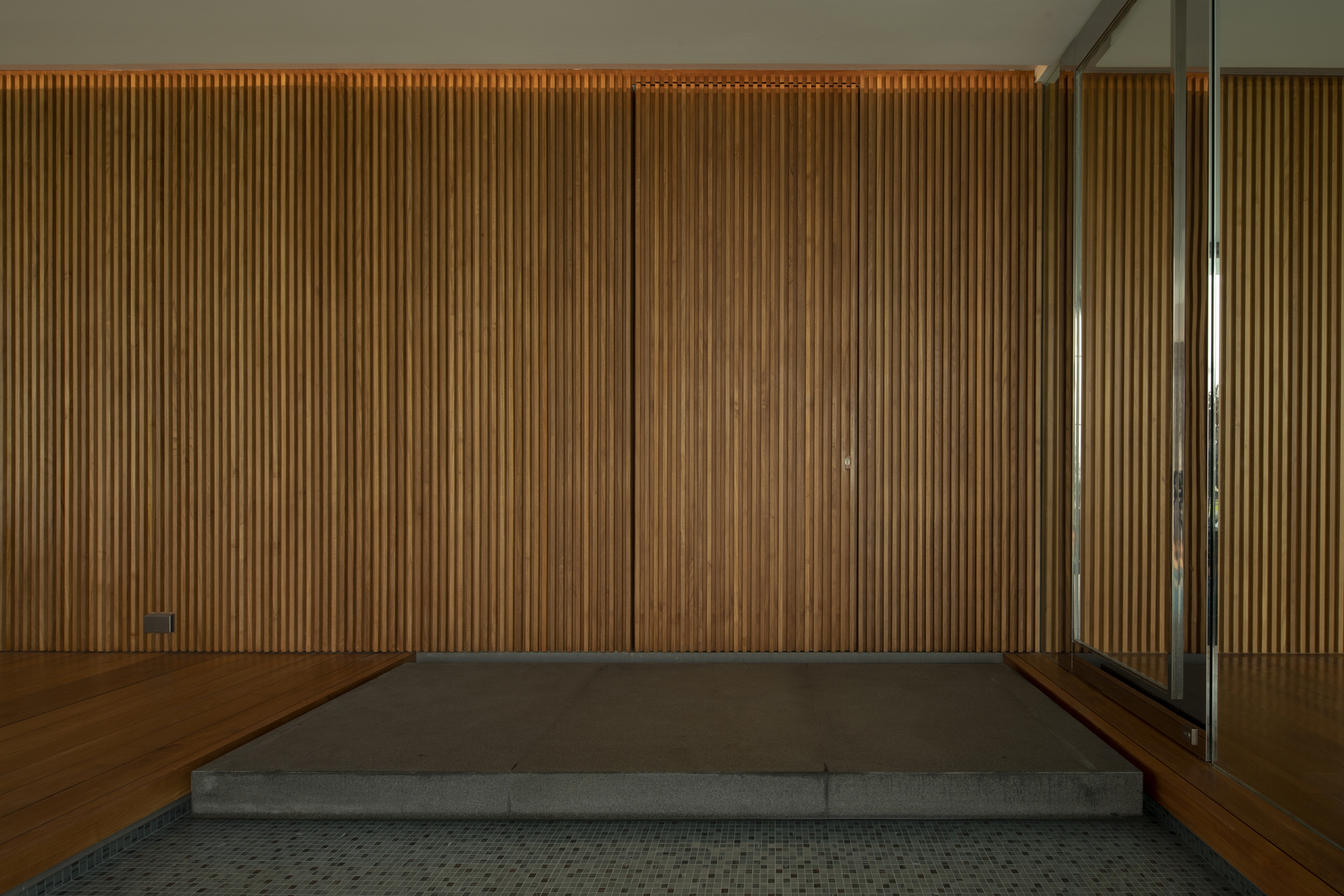 Gallery of Hidden House / Architects 49 - 17