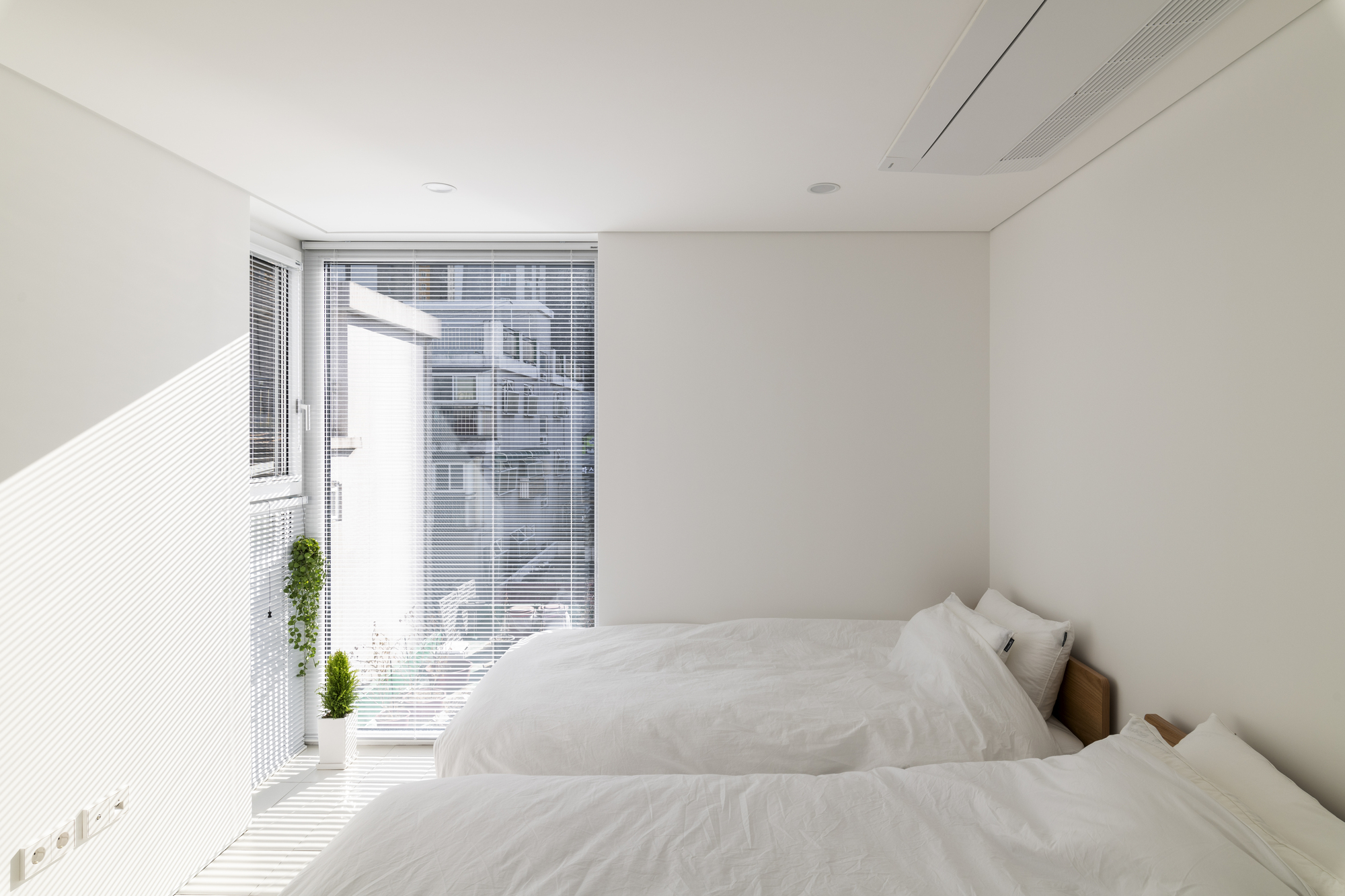 Gallery of Varanda Building / Todot Architects and Partners - 15