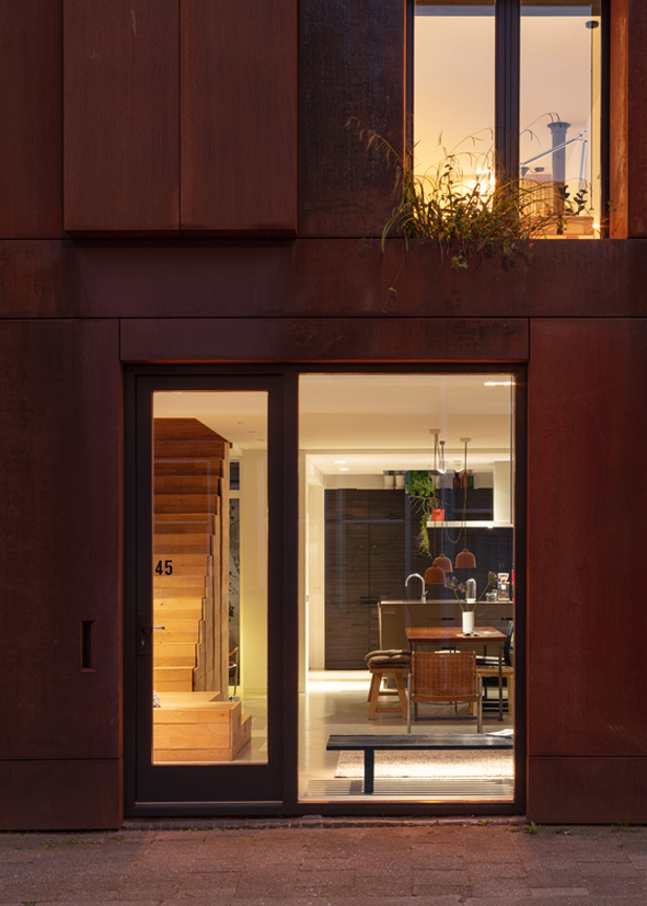 Galería de ¿Cómo elegir la puerta principal de una casa? - 10
