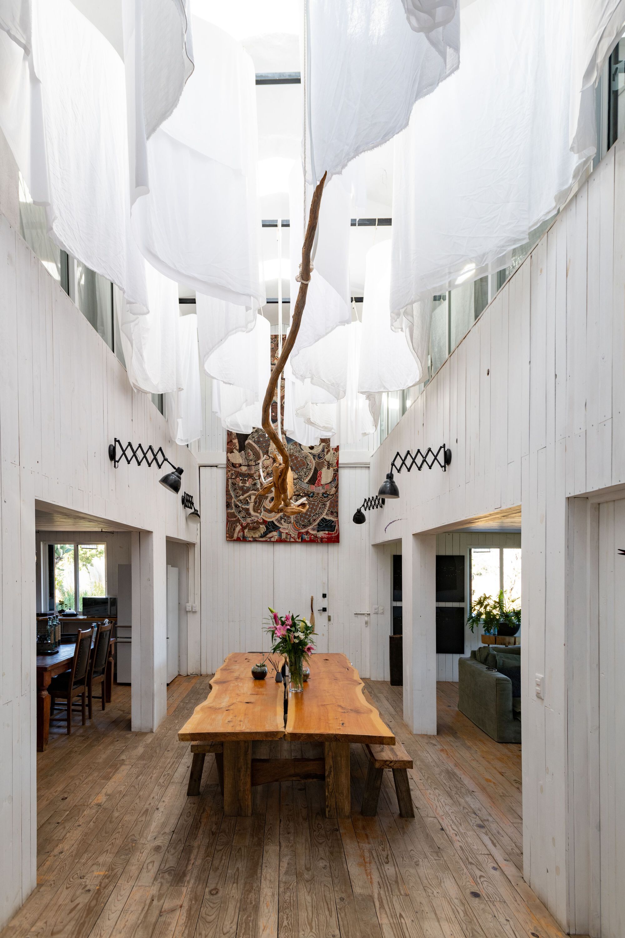 Gallery of Nakamura House / Fausto Terán + Toro - 3