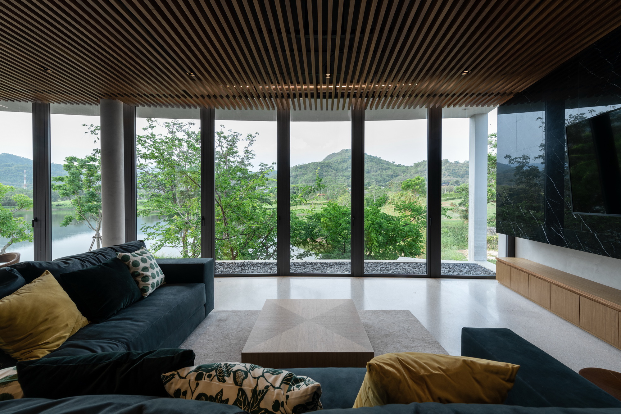 Gallery of Radial House / Stu/D/O Architects - 28