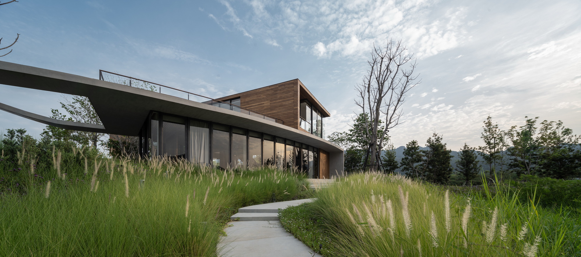 Gallery of Radial House / Stu/D/O Architects - 11