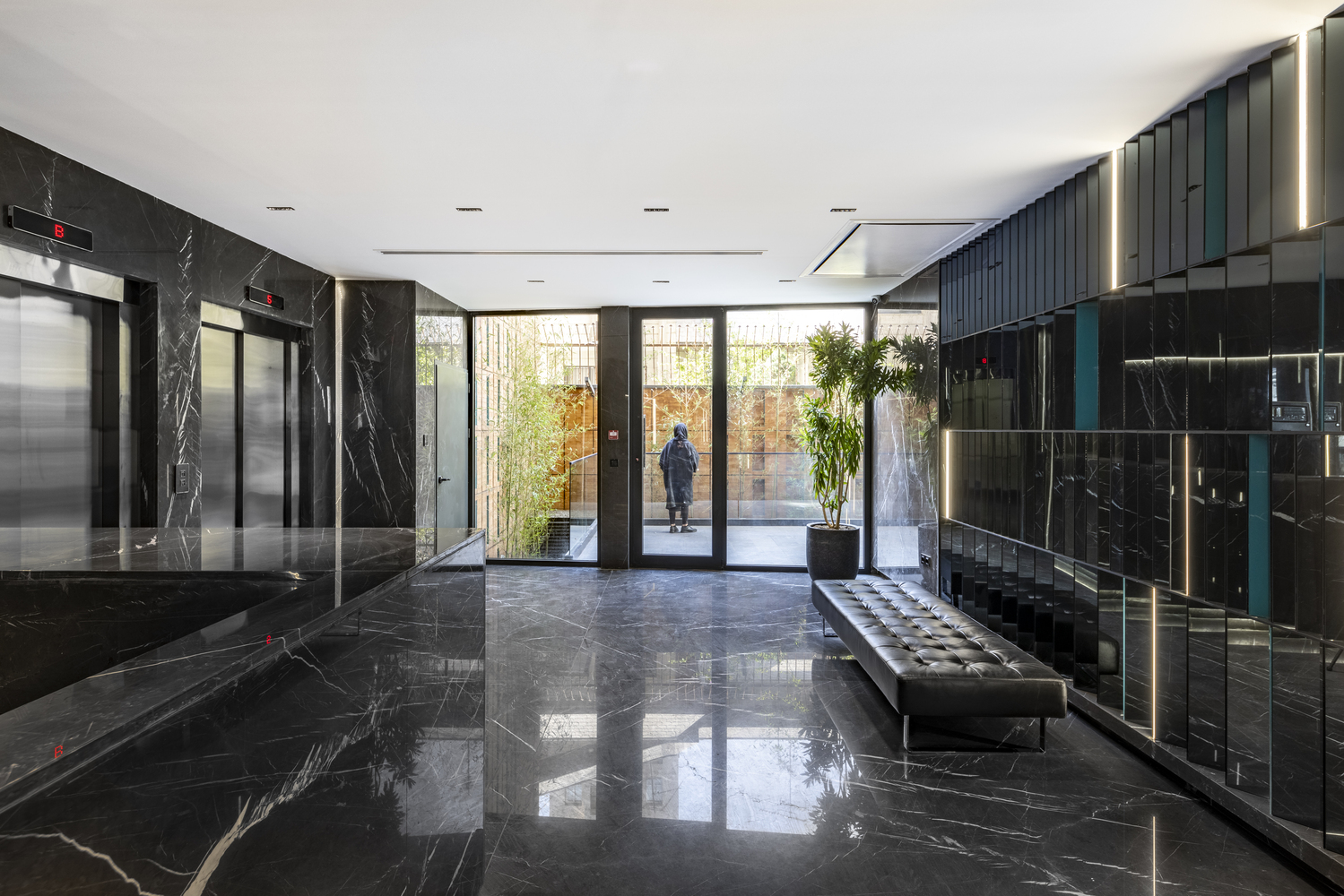 Gallery of Hitra Office & Commercial Building / Hooba Design - 11