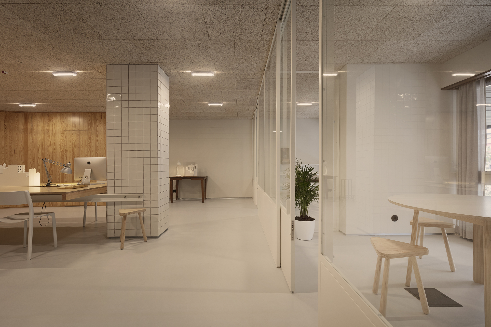 Gallery of D-A Studio on Avenida Infante Santo, Lisbon / Domitianus ...