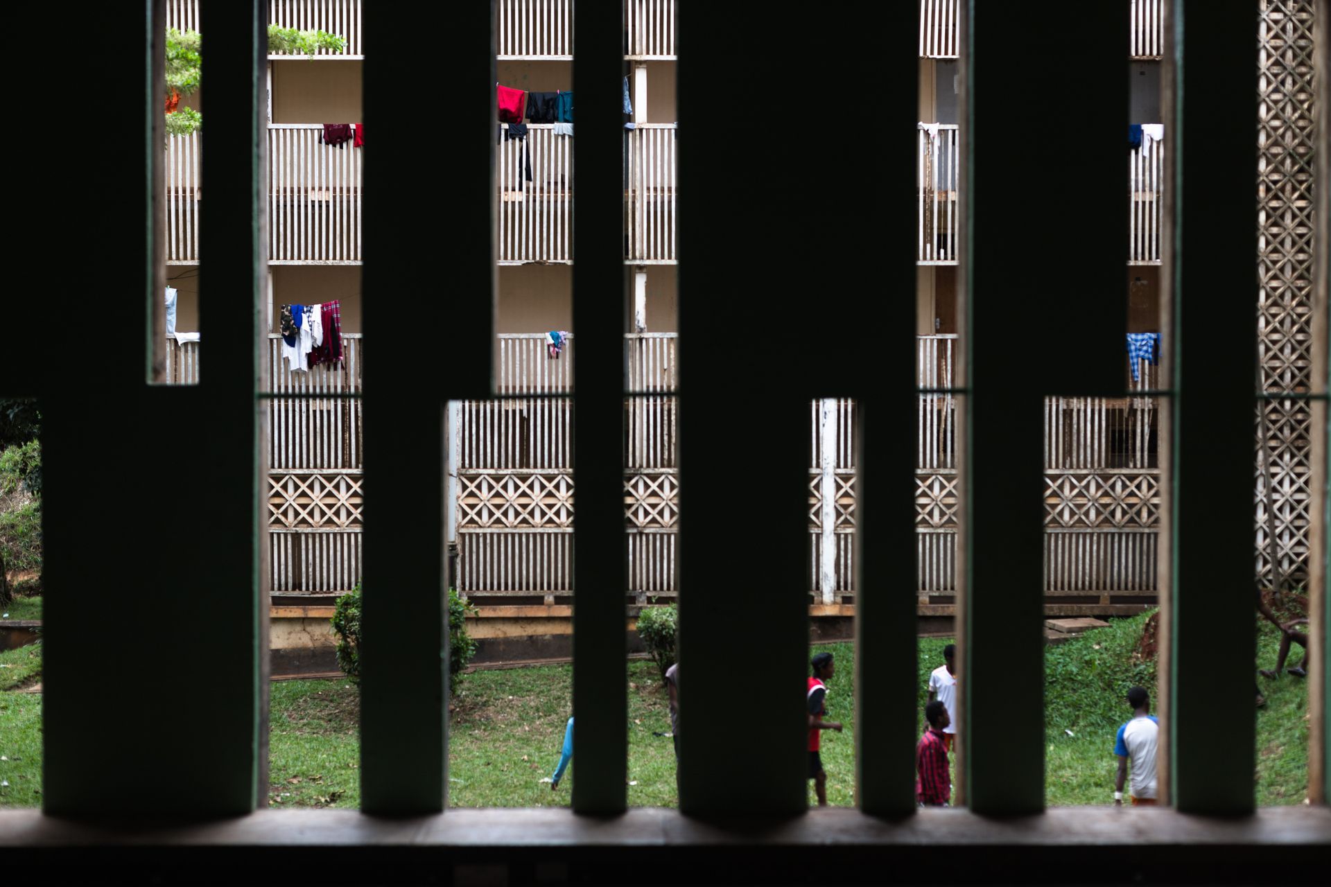 Gallery of Improvisational Architectures: The High-Rise Scenario - 14