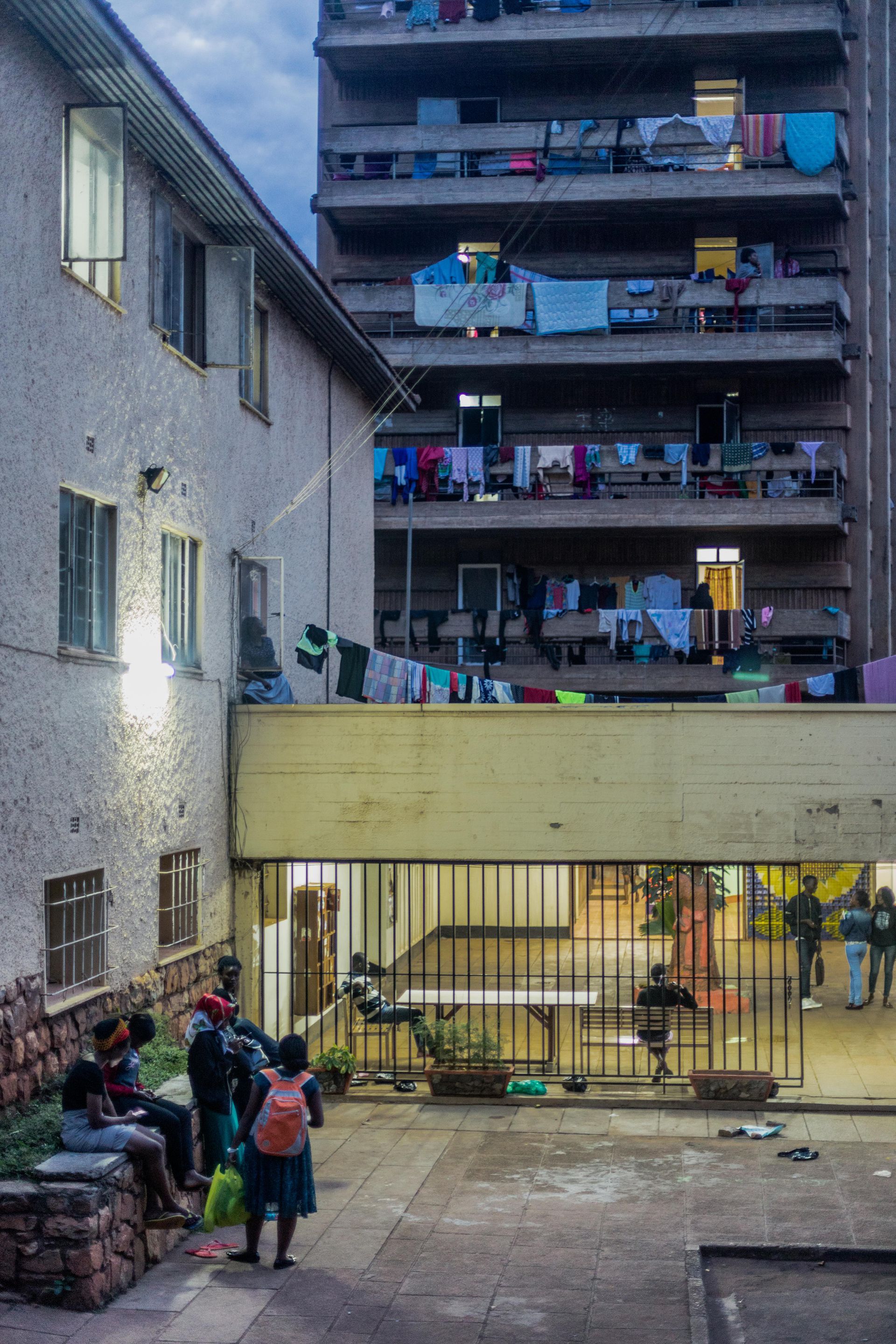 Gallery of Improvisational Architectures: The High-Rise Scenario - 11