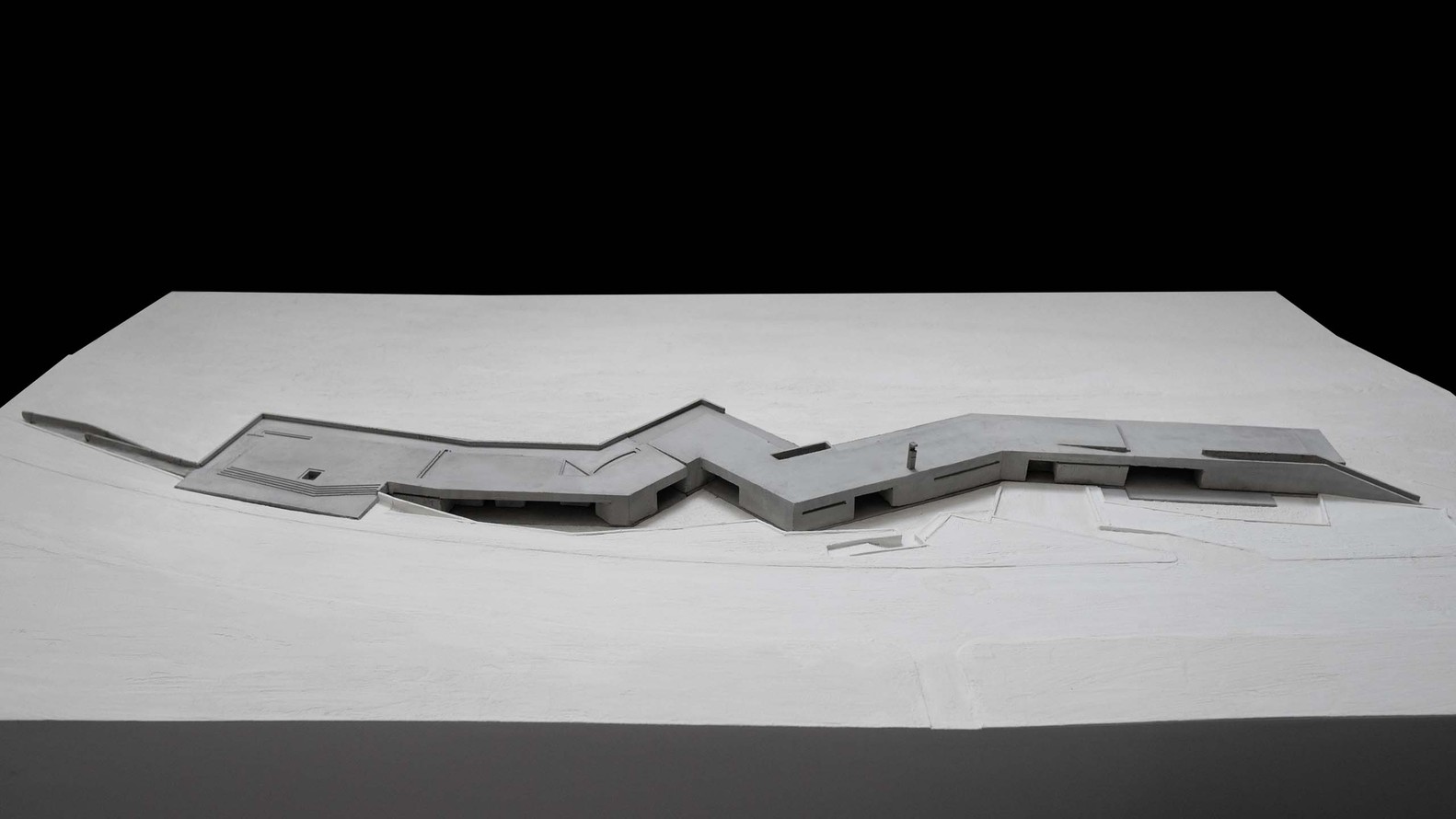 Gallery of Seaside Zigzag Building / TAO - Trace Architecture Office - 27