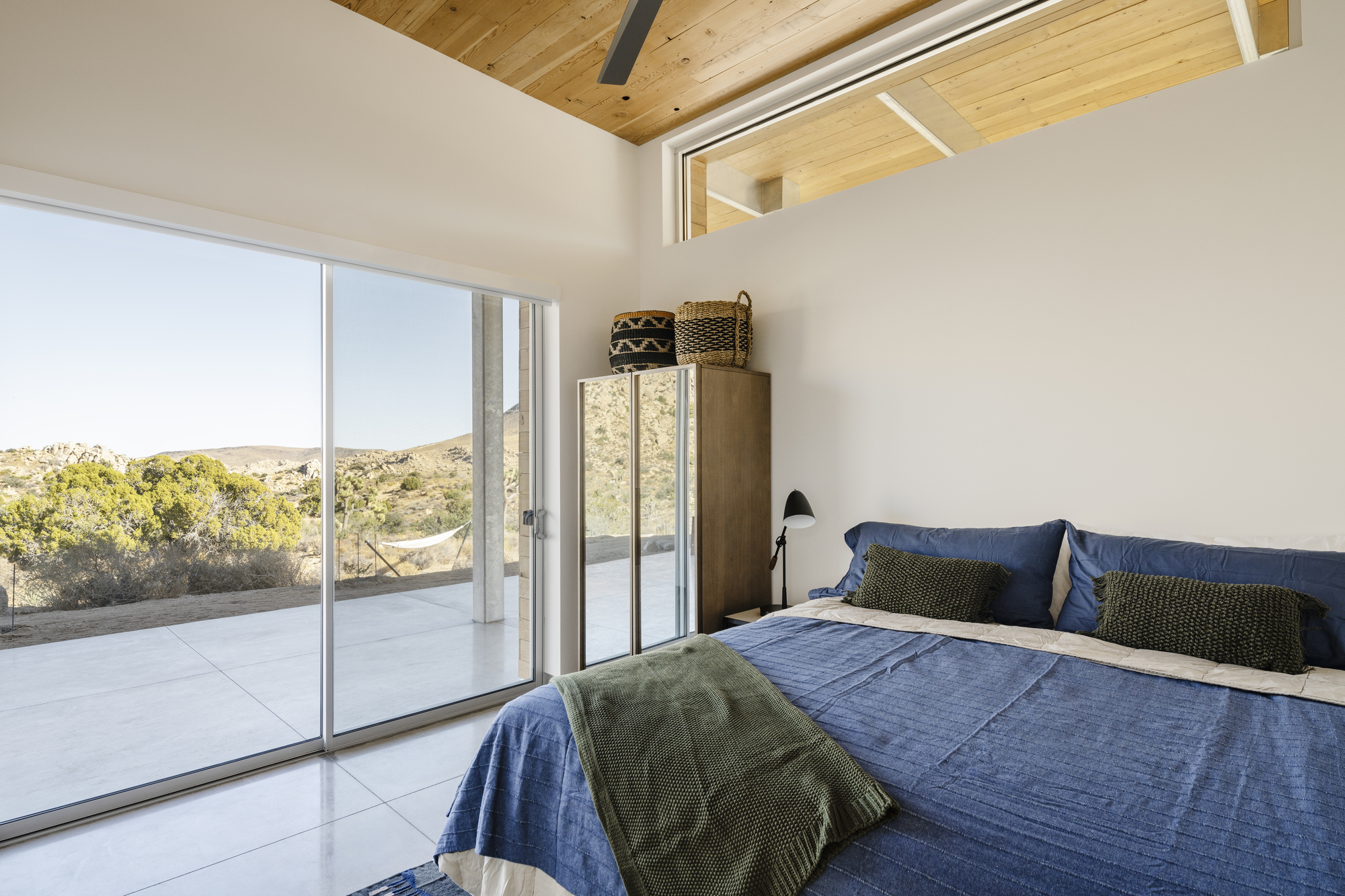 Gallery of Cowboy Modern Desert Eco-Retreat / Jeremy Levine Design - 8