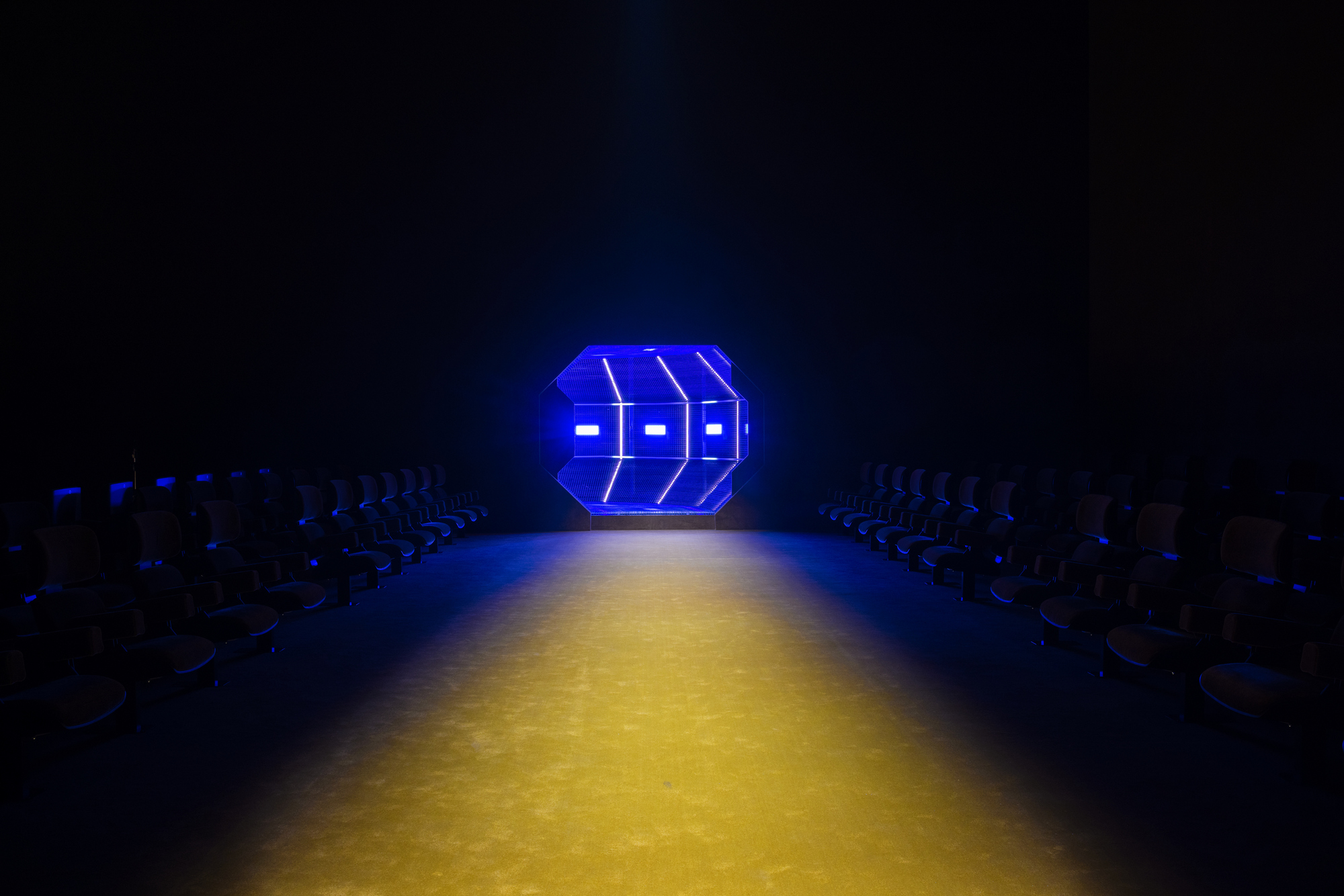 Gallery of AMO Designs Sci-Fi Inspired Set for Prada Runway Show - 6