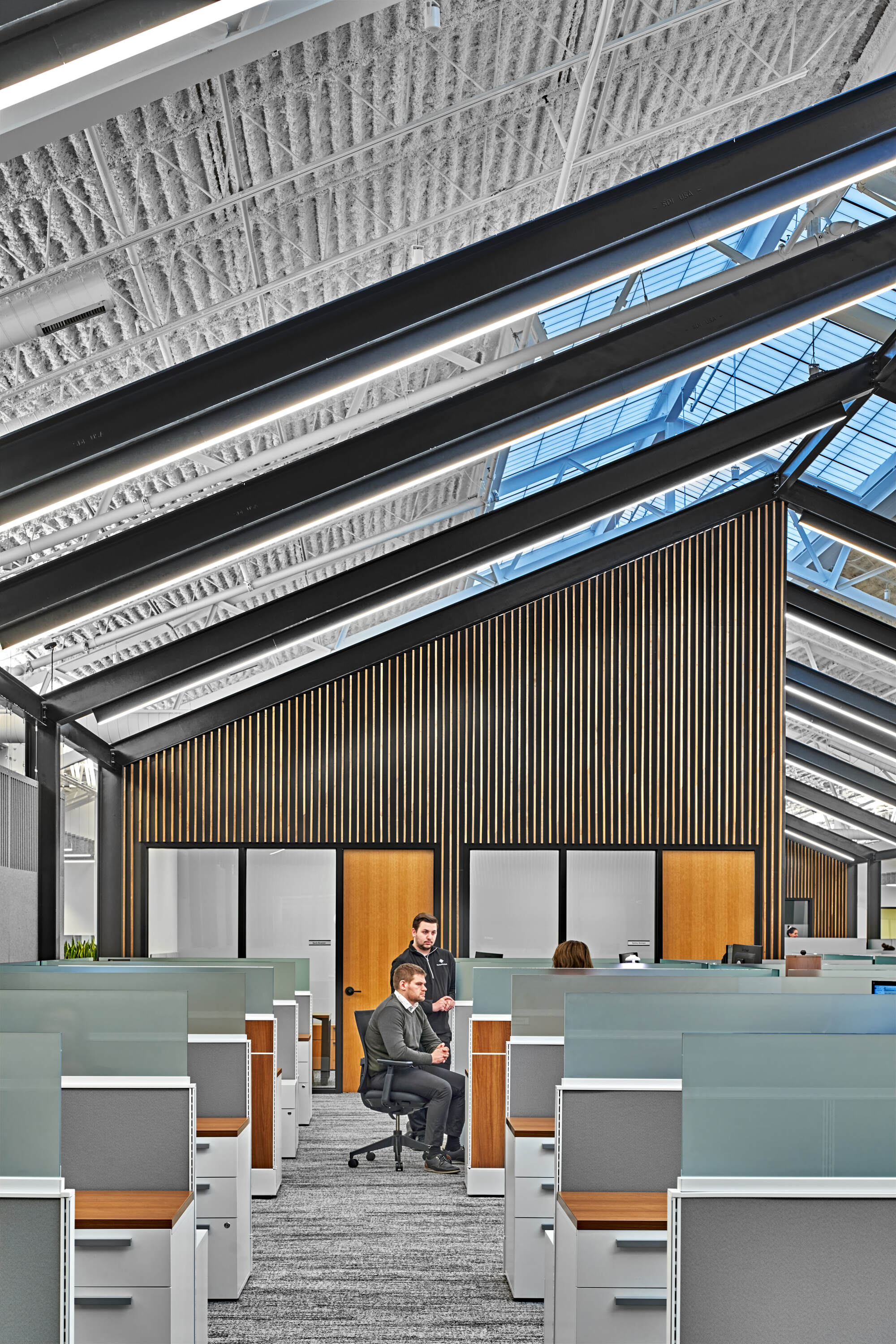 Gallery of Northpointe Bank Operations Center / Ghafari Associates, LLC ...