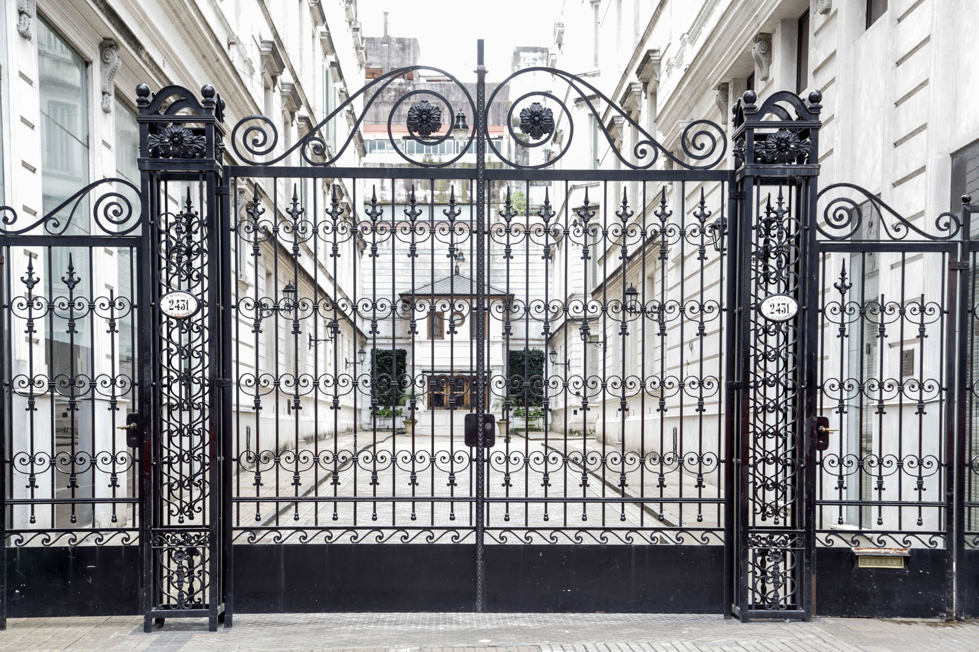 Gallery of The Passageways of Buenos Aires: An Escape from the City - 10