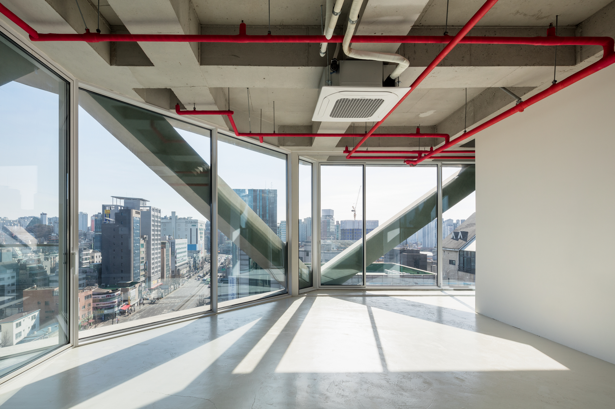Gallery of Brace Building / LIFE Architects - 5