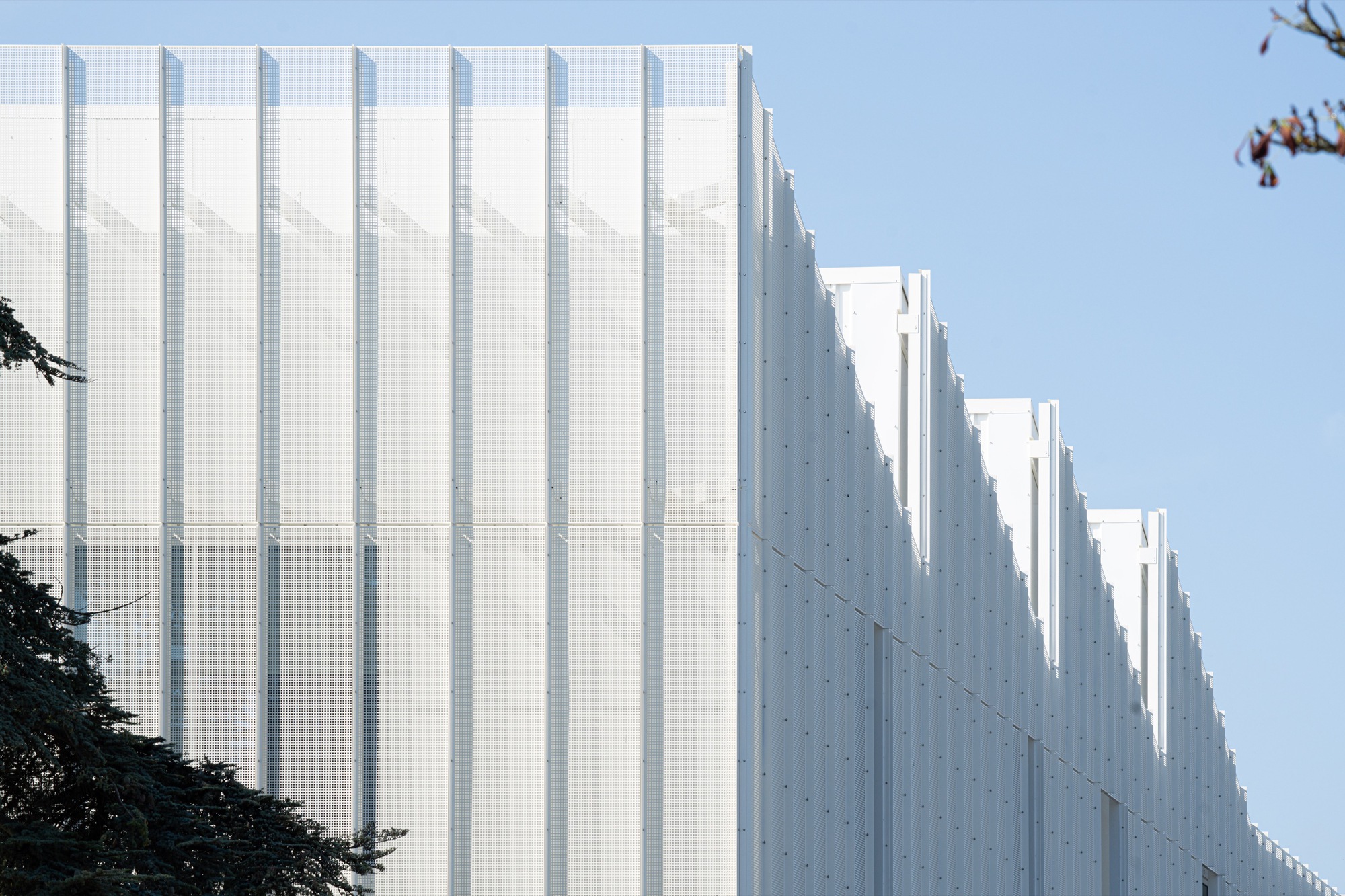 Gallery of Digi-Tech Factory / Coffey Architects - 8