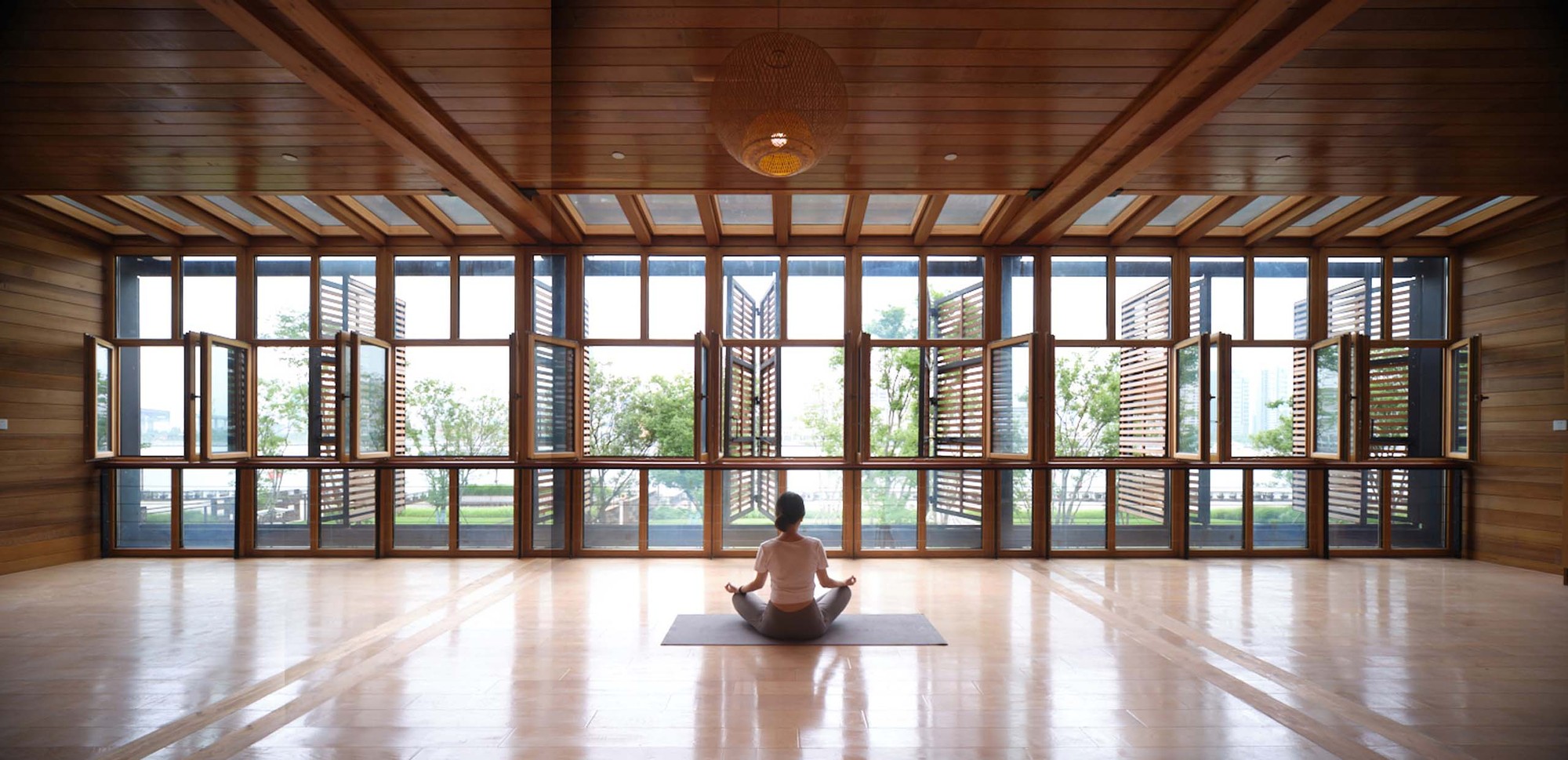 Gallery of Ren Ren Exhibition Hall / TJAD Original Design Studio - 17