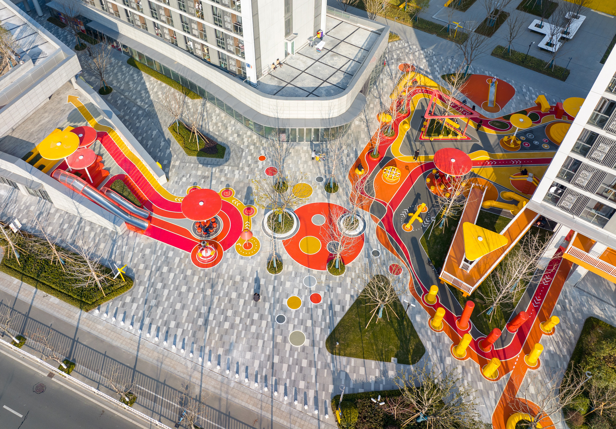 Gallery of Magma Flow Public Space / 100 Architects - 14