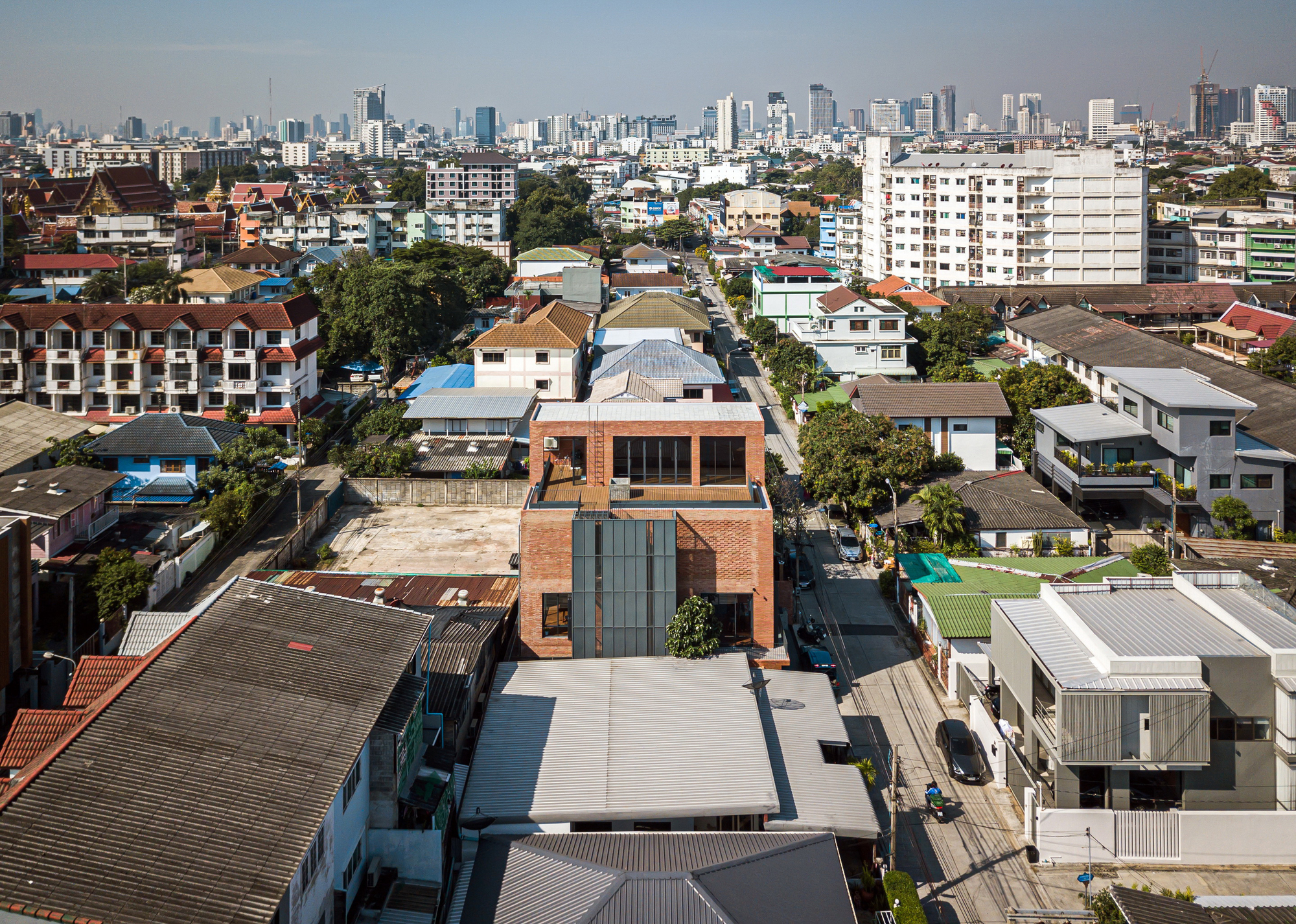 Gallery of High Brick House / studiomiti - 22