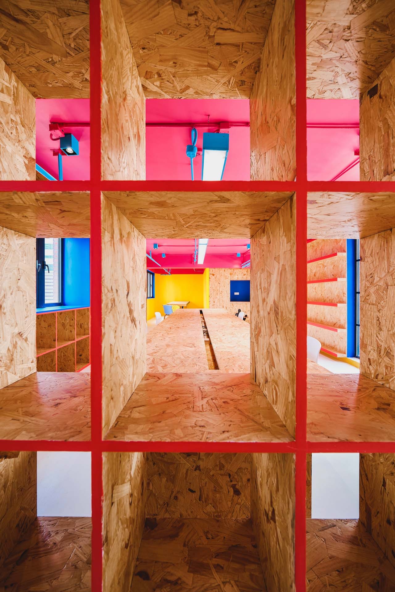 Gallery of Colorful Design Studio / LZArchitects - 18