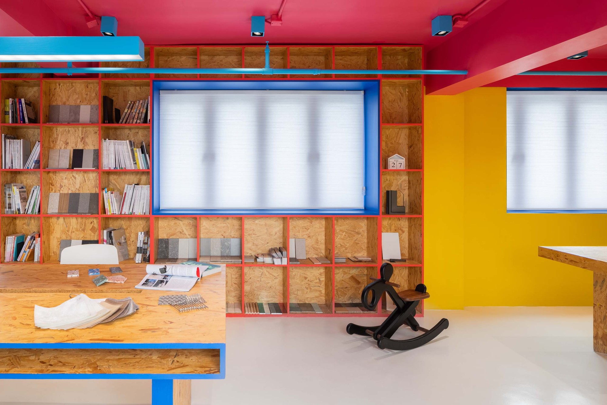 Gallery of Colorful Design Studio / LZArchitects - 3