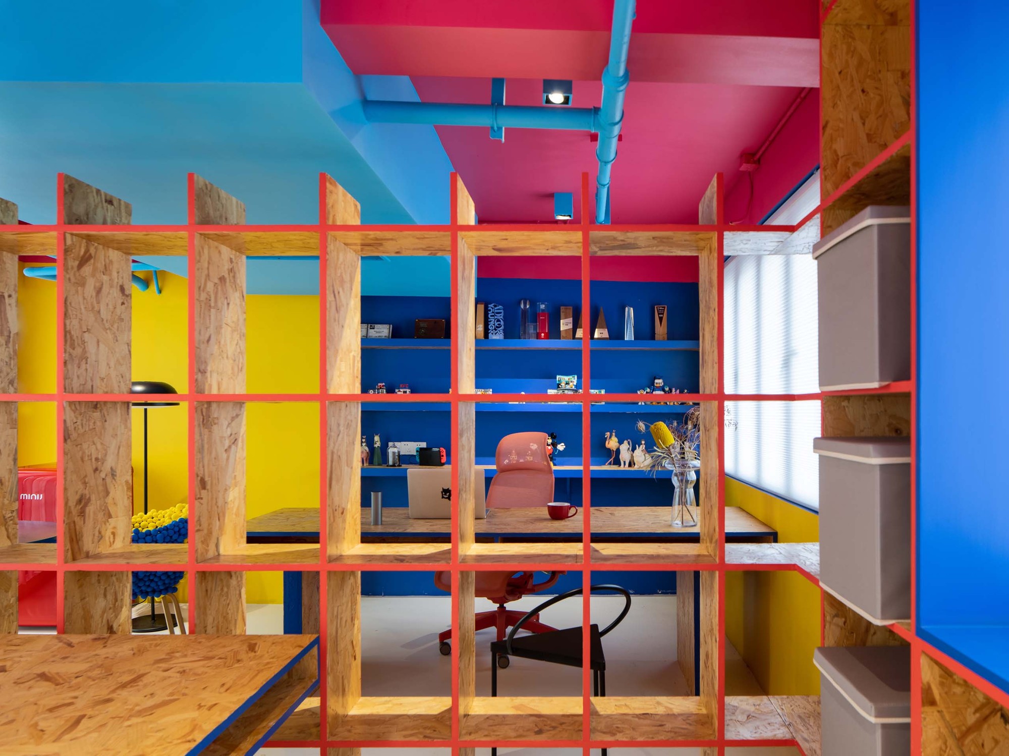 Gallery of Colorful Design Studio / LZArchitects - 16