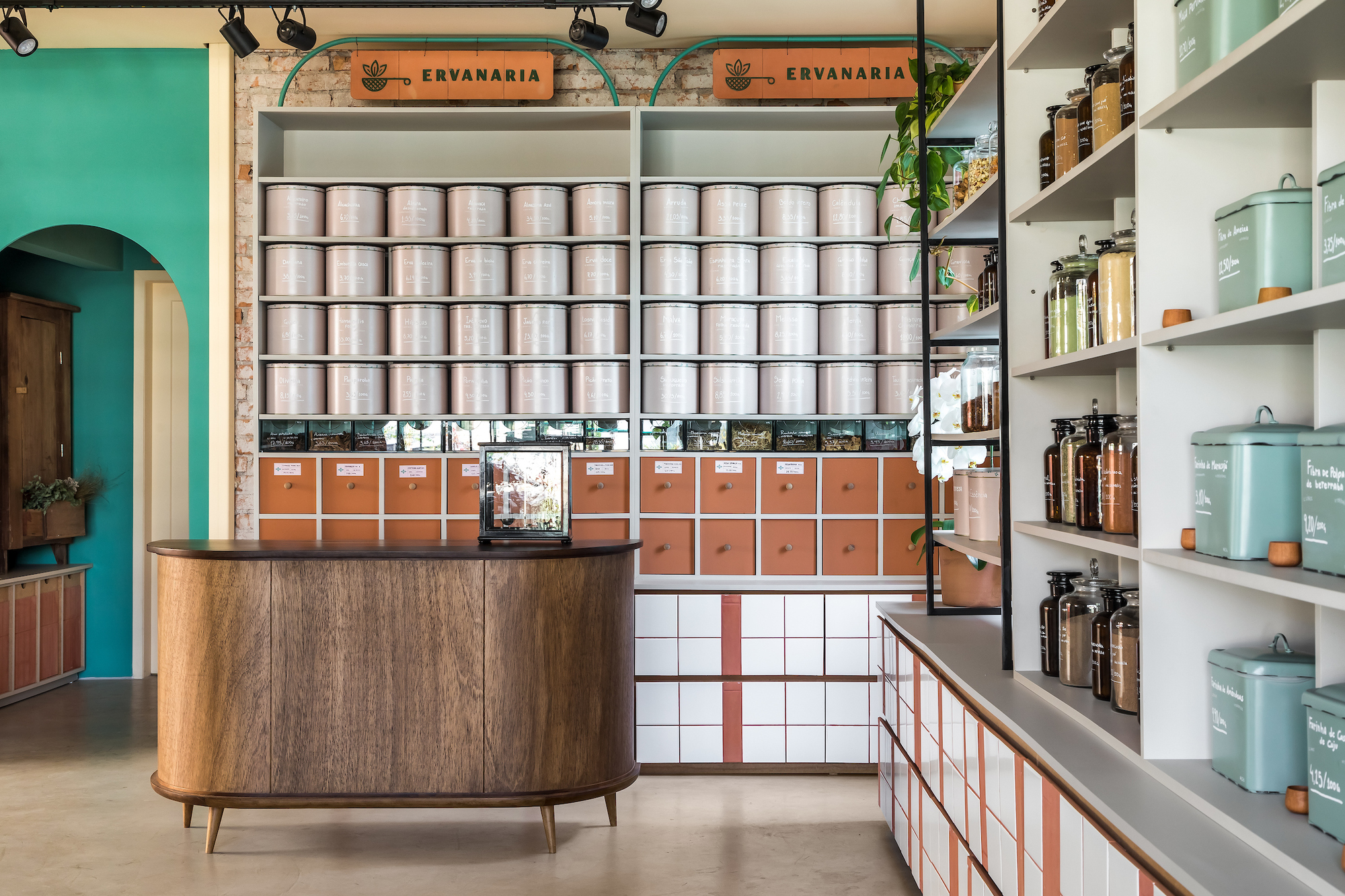 Gallery of Store and Bistro Erva Santa / Moca Arquitetura - 17