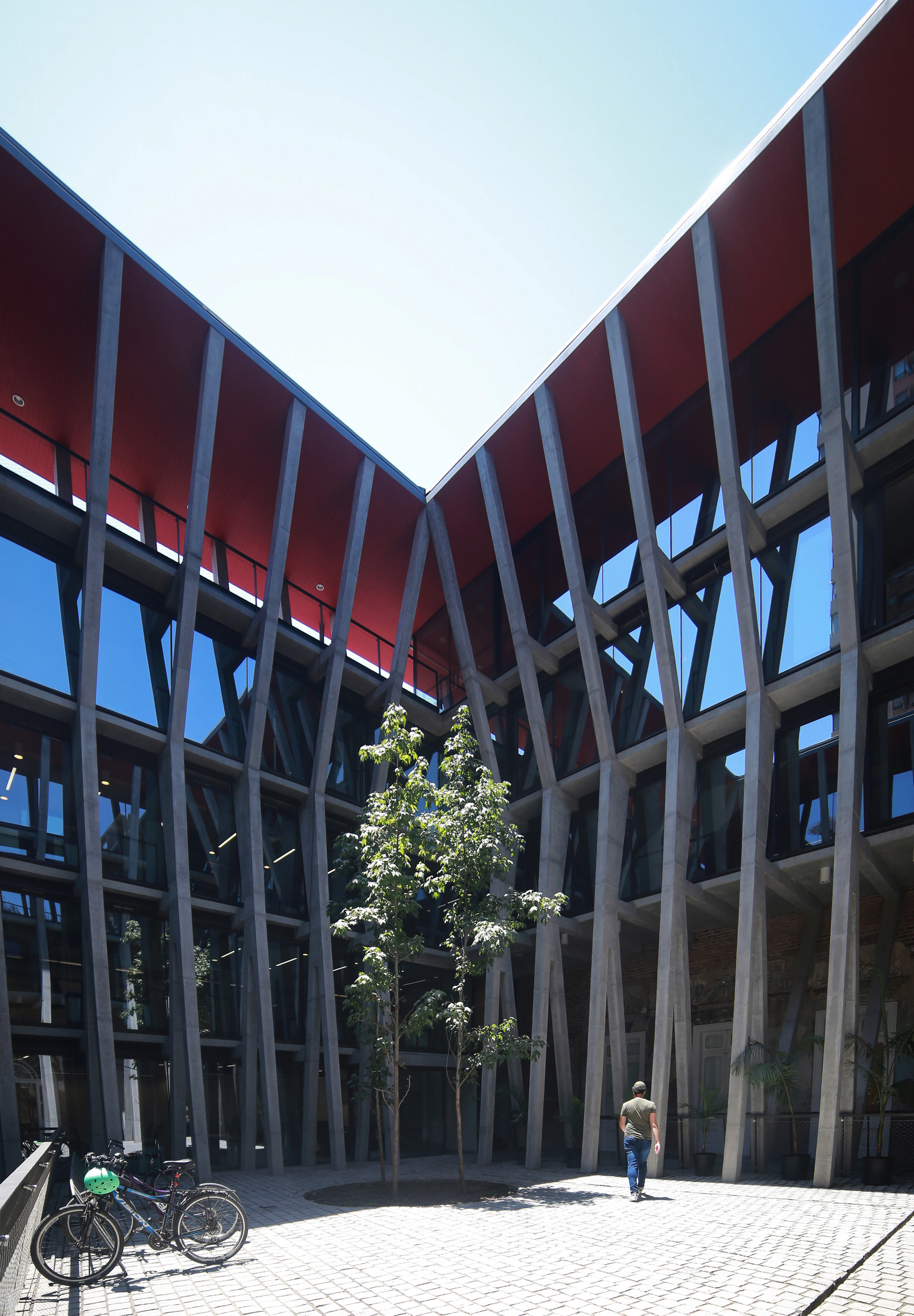 Gallery of The 15 Winners of the 2022 Building of the Year Awards - 25