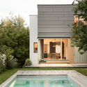 Cherry Tree House / SOA Architekti | ArchDaily