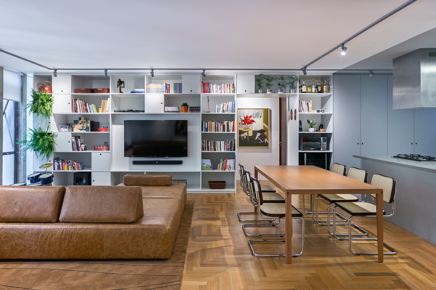 Gallery of Solid Wood Furniture in Interior Architecture - 8