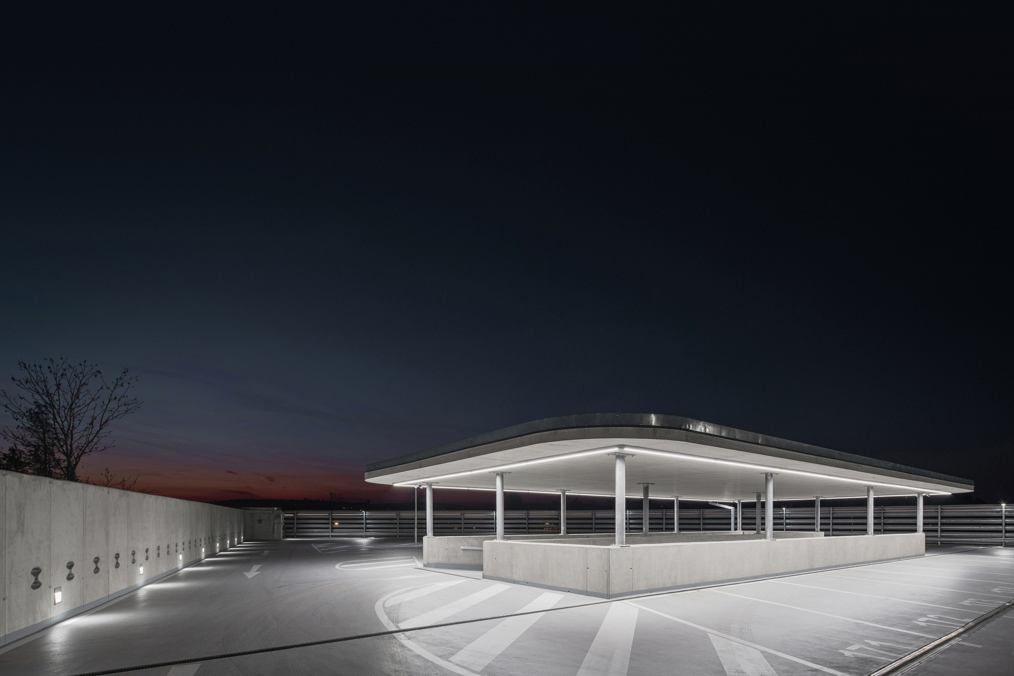 Gallery of Parking House in Dolni Brezany / Fránek Architects - 2