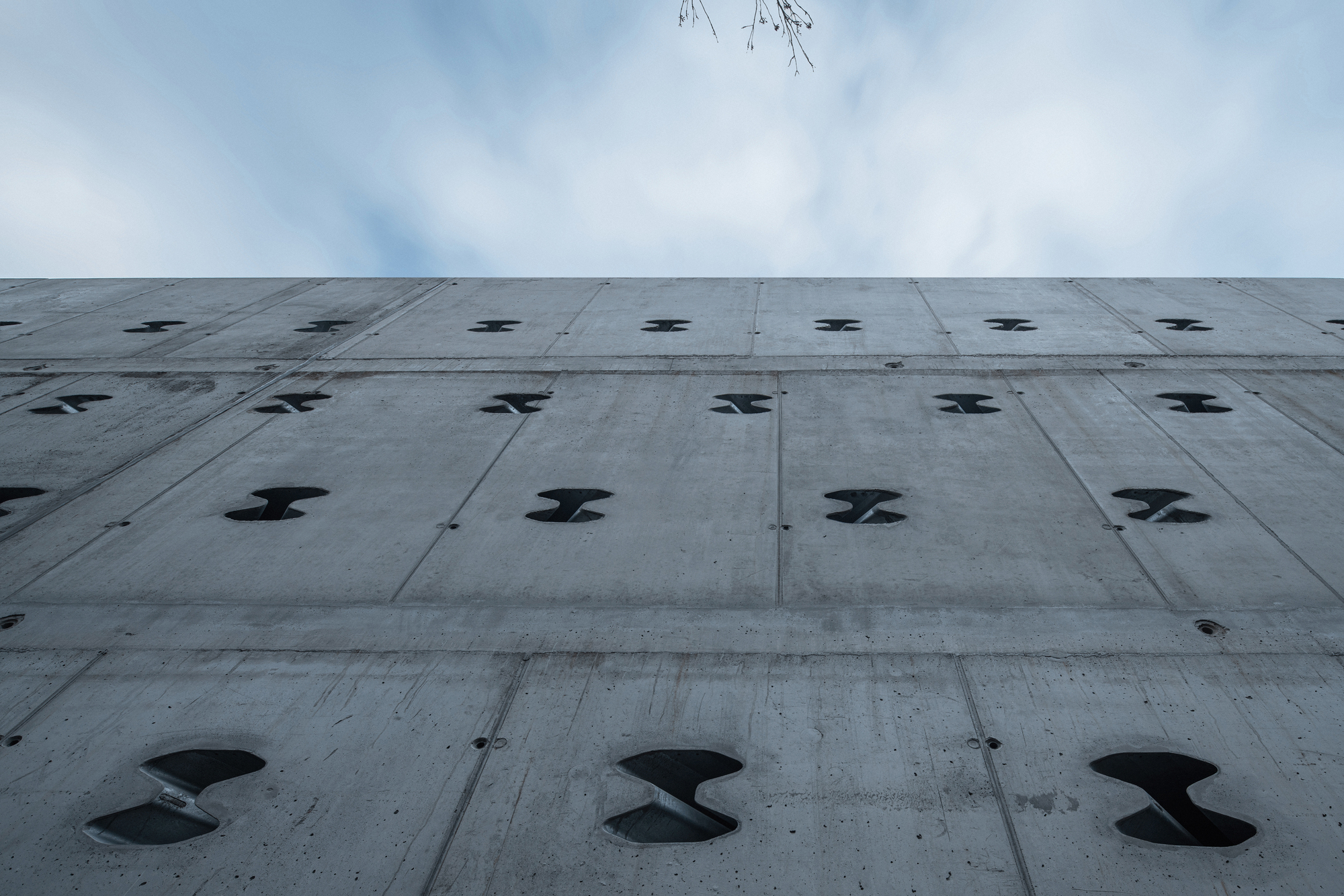 Gallery of Parking House in Dolni Brezany / Fránek Architects - 7